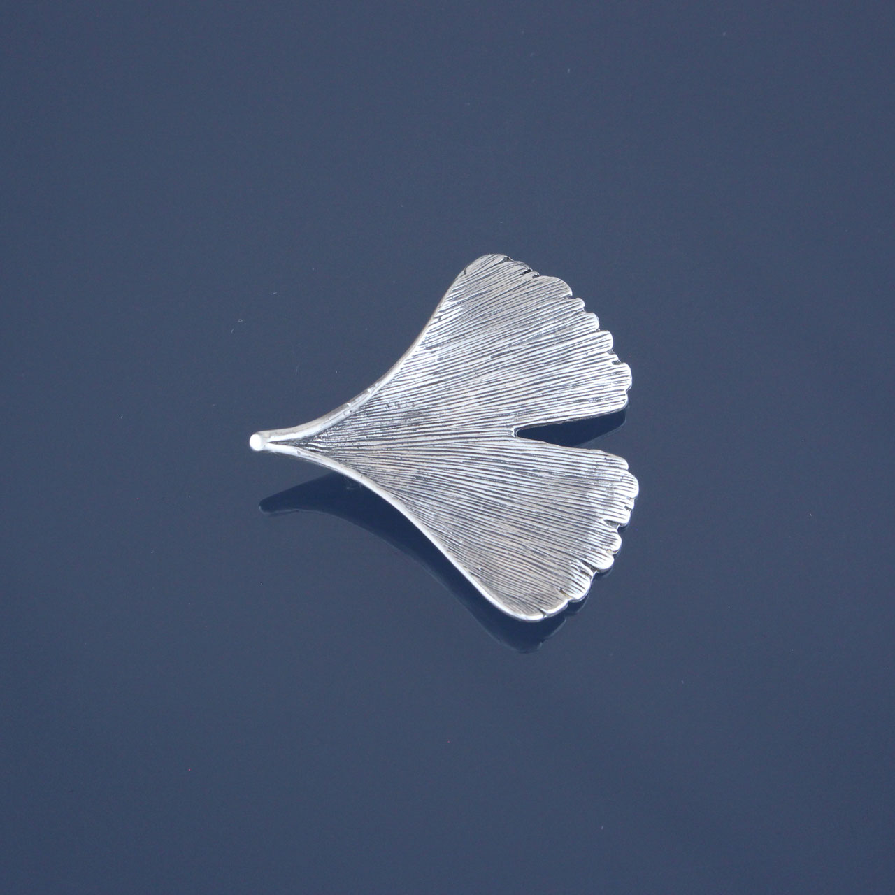 Broschen aus Silber - Online Shop des Schmuckhauses Vineta in Zingst