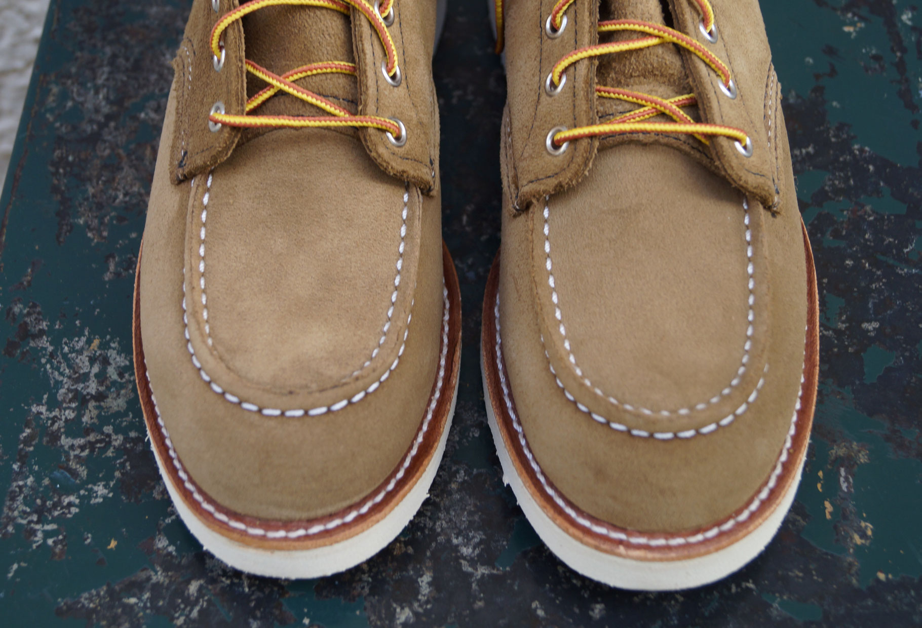 RED WING MOC TOE 8881 OLIVE MOHAVE ROUGH OUT - Lederladen Ulm