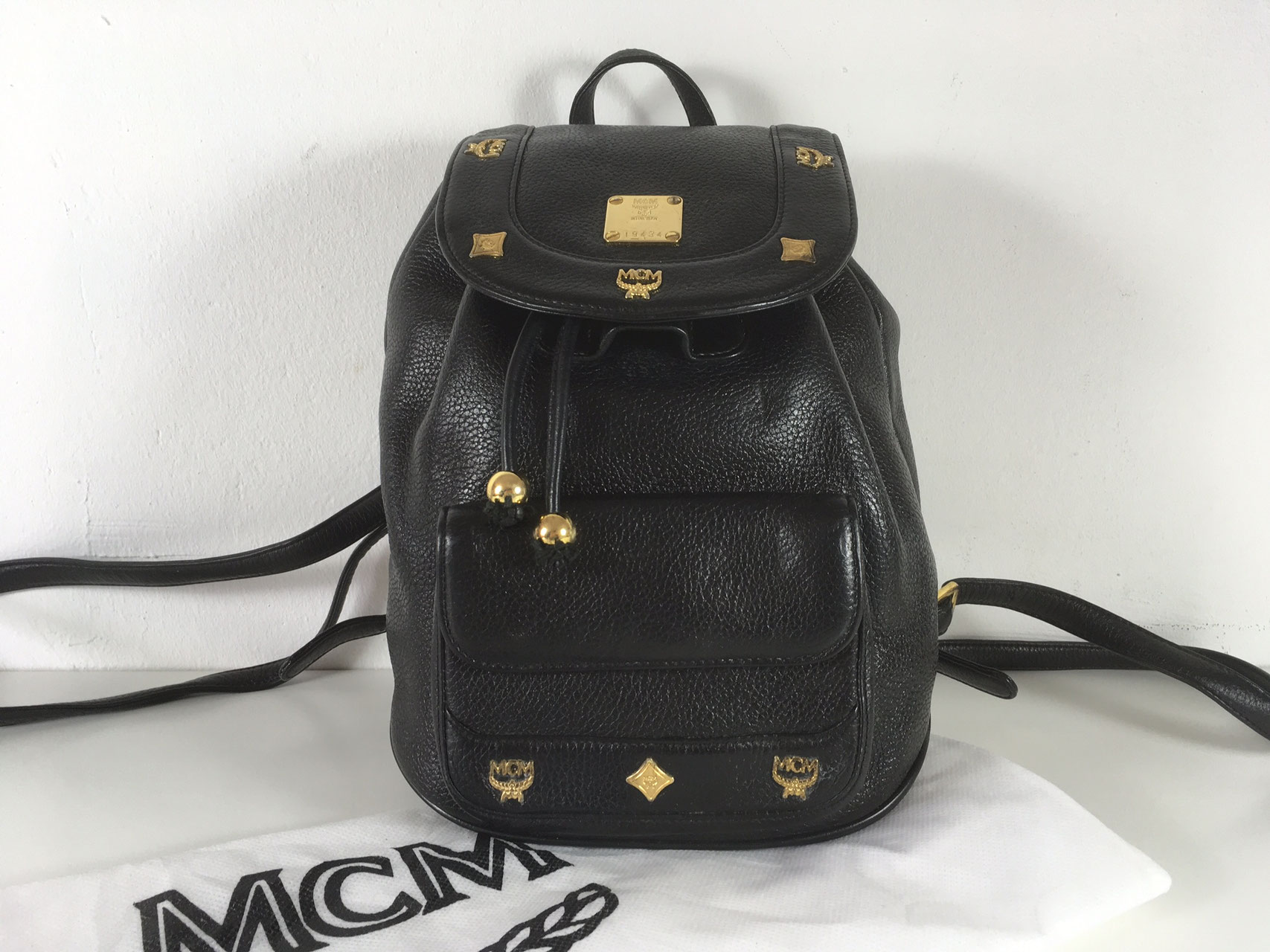 MCM Rucksack Leder schwarz gold - cocoundkarls Webseite!