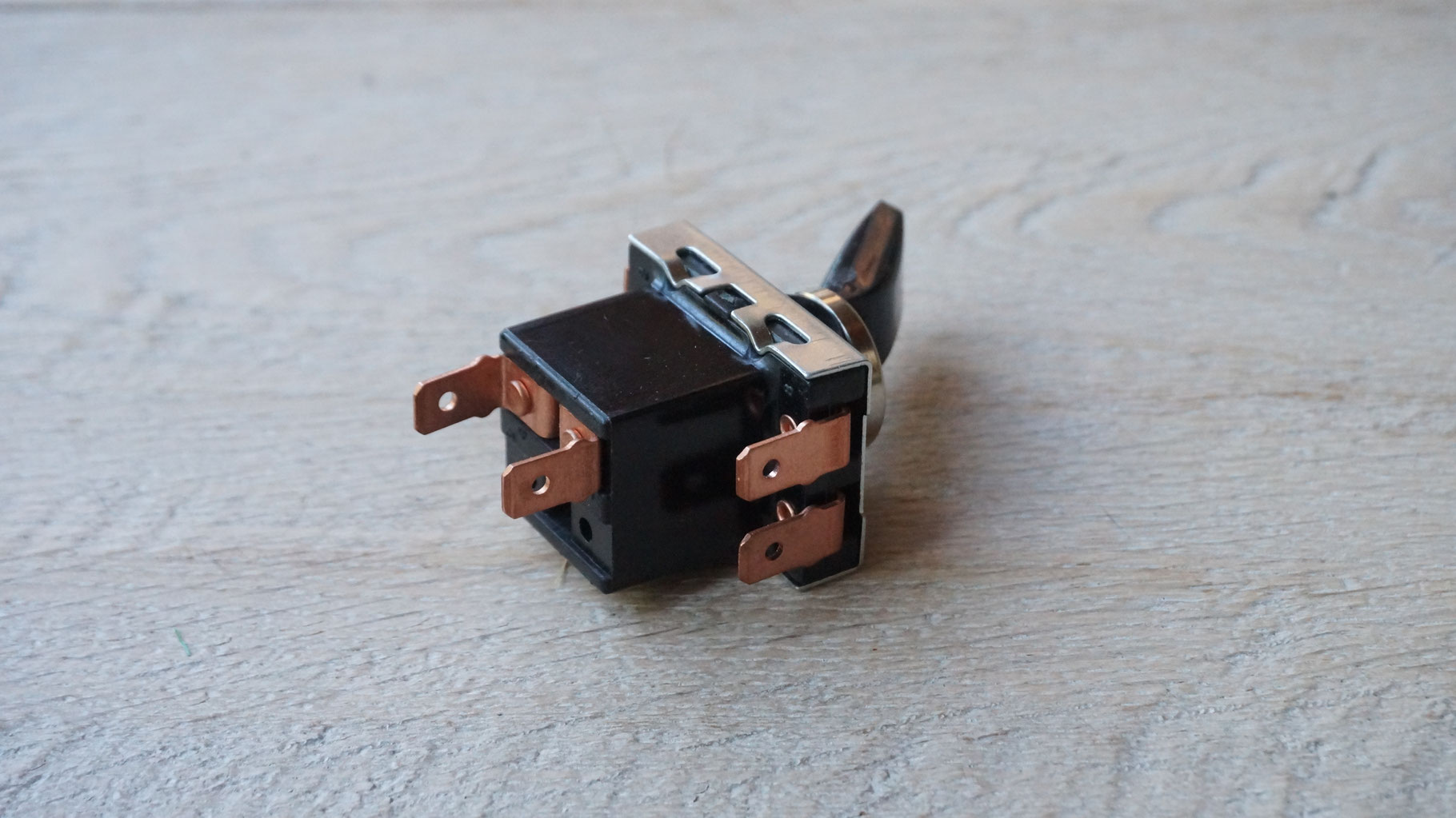 Schalter / switches - Iso Rivolta Club Deutschland