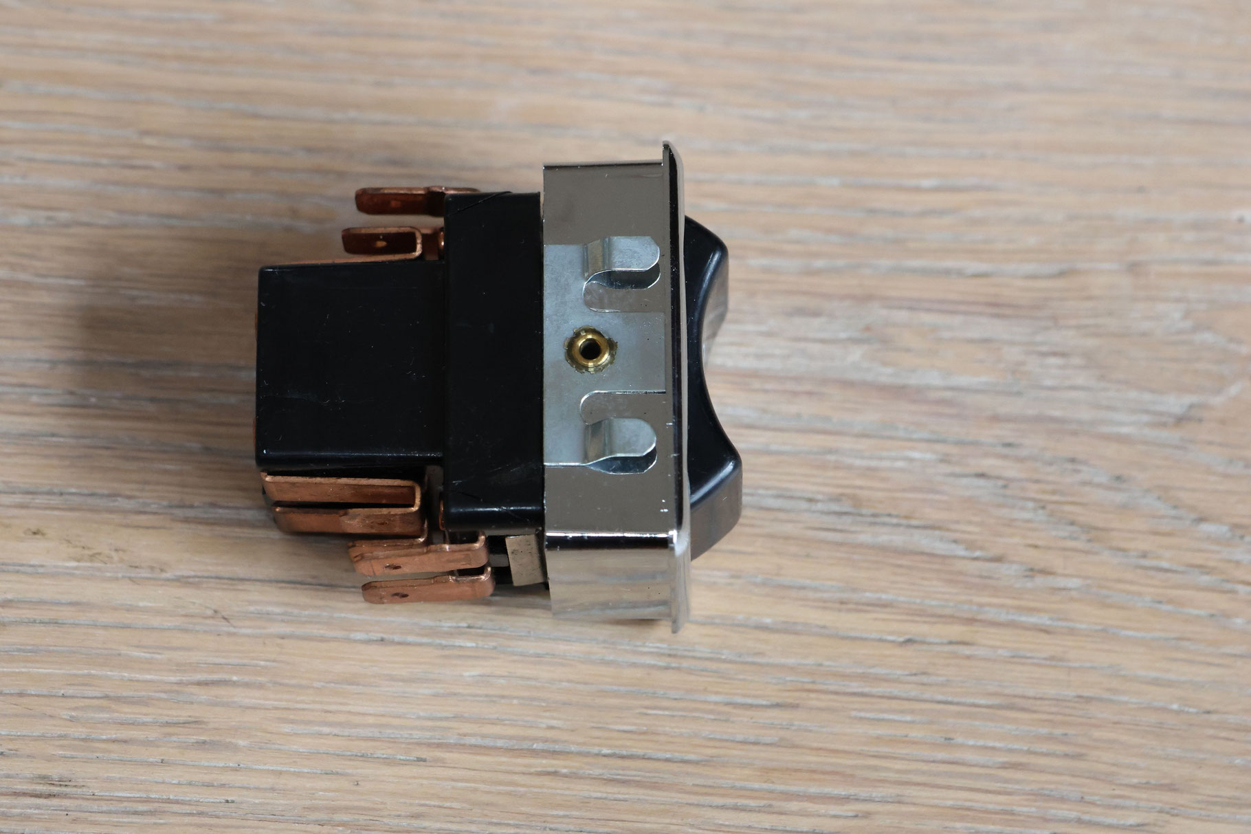 Switches Schalter De Tomaso - Iso Rivolta Club Deutschland