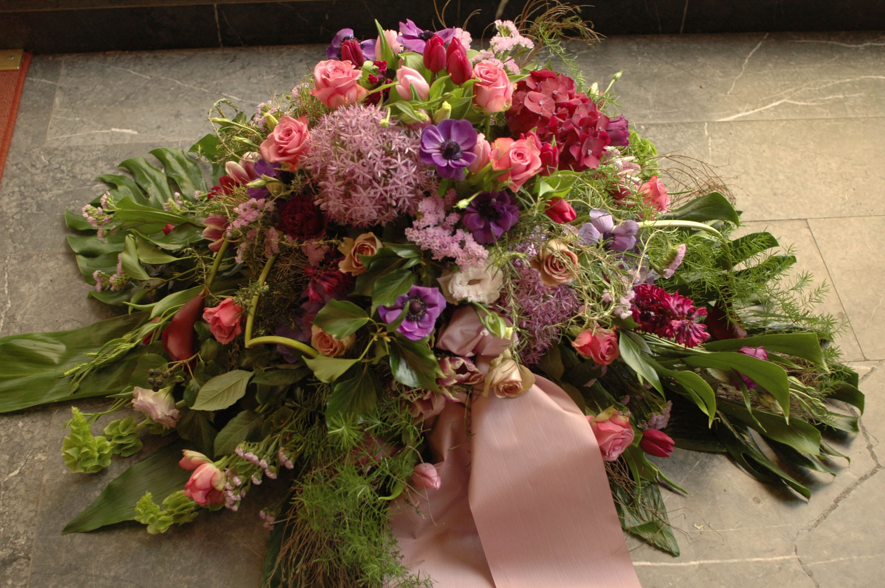 Trauergestecke - Blumen-Hahn