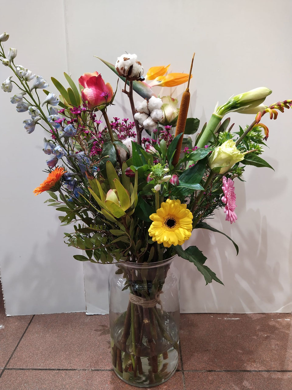 Webshop Emmeloord Bloemsierkunst Azalea - Uw lokale bloemist in Emmeloord!