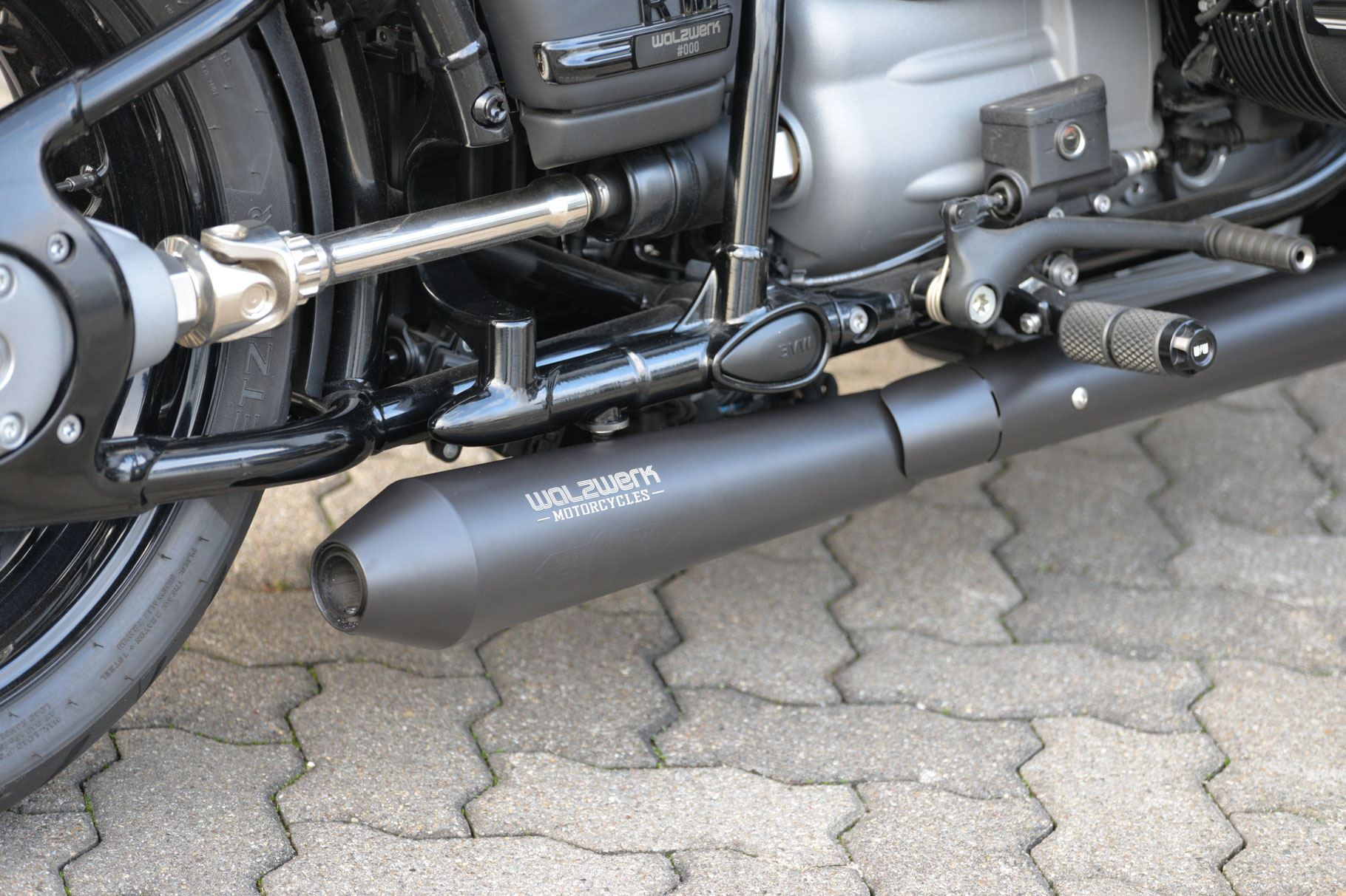 R18 EXHAUST-KITS - WalzWerk® Motorcycles