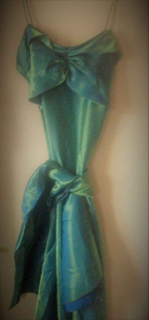 Robe de soirée - Site artbassinfrancogenevois.ch