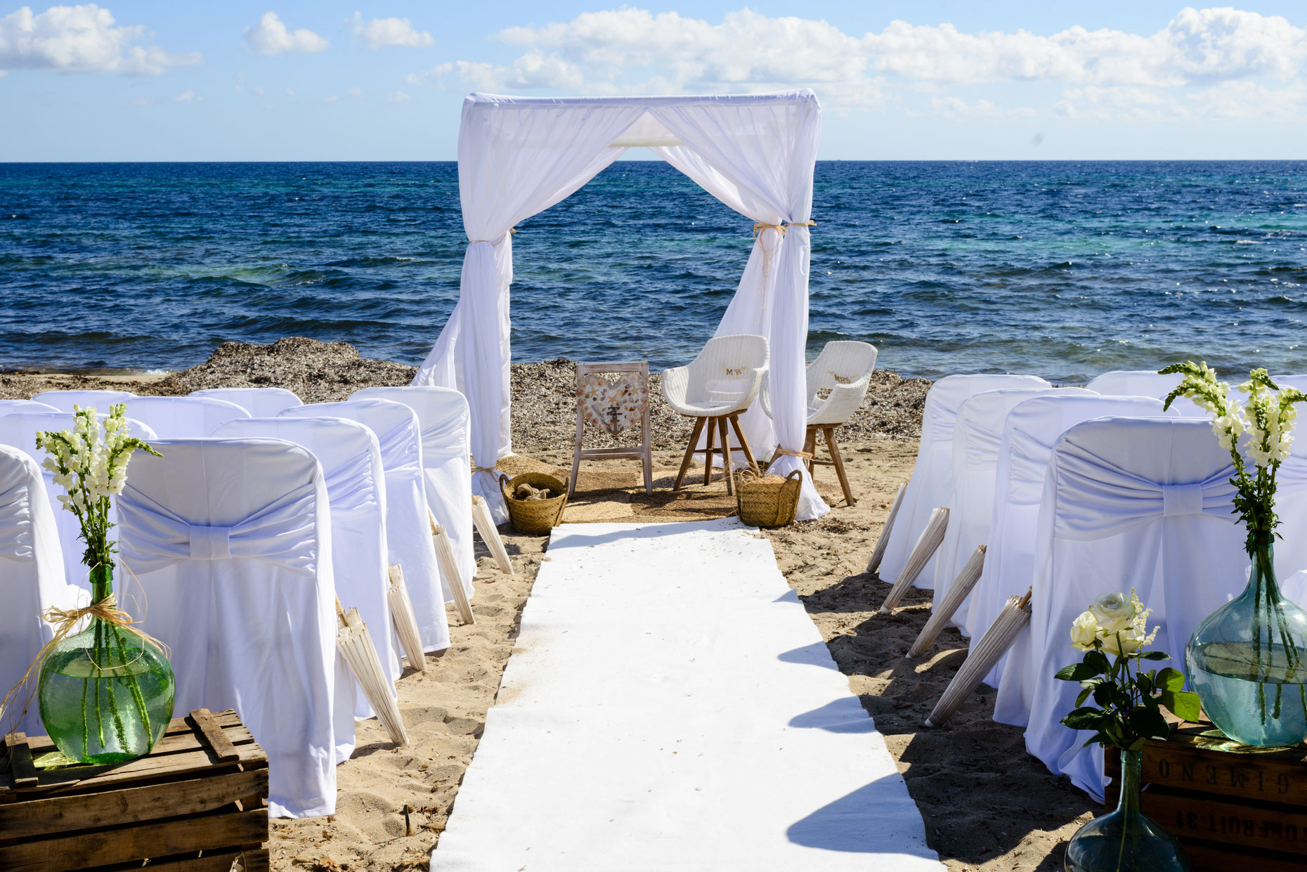Hochzeit am Strand: Romantische Kulisse für eine Strandhochzeit ...