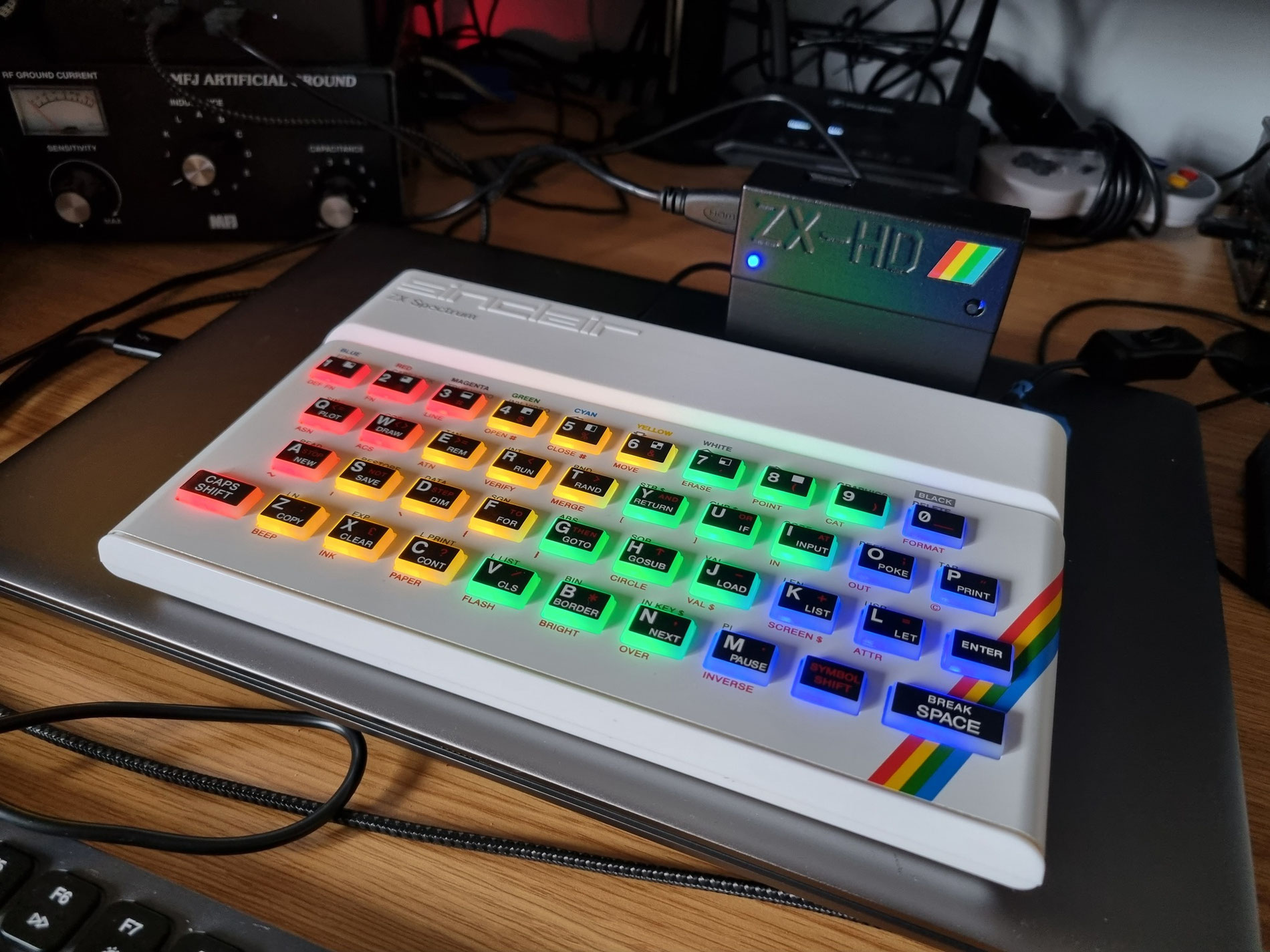 Build a Harlequin 8-bit ZX Spectrum from a kit - Amateur radio tips and ...