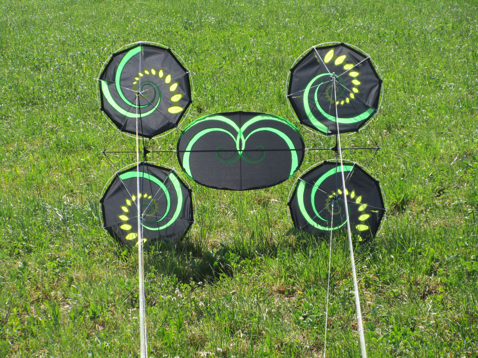 Wind powered bubble machines with chain drive - kinetic-art-kites
