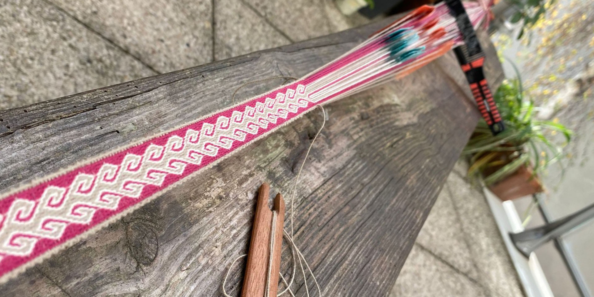 Tissage aux plaquettes - Maison des arts du fil - Association engagée