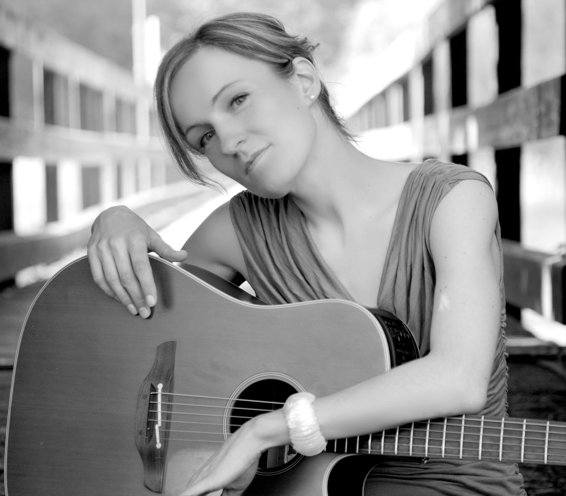 Singer- Songwriterin - Plattform für Künstler