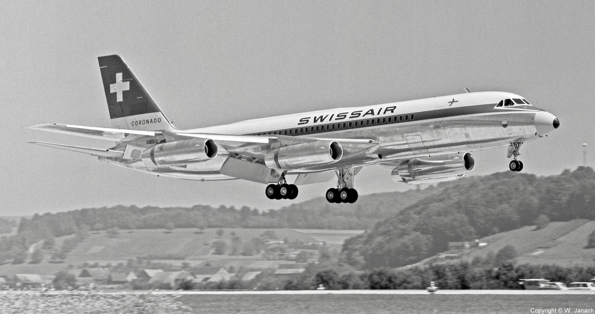 Start - Convair CV-990