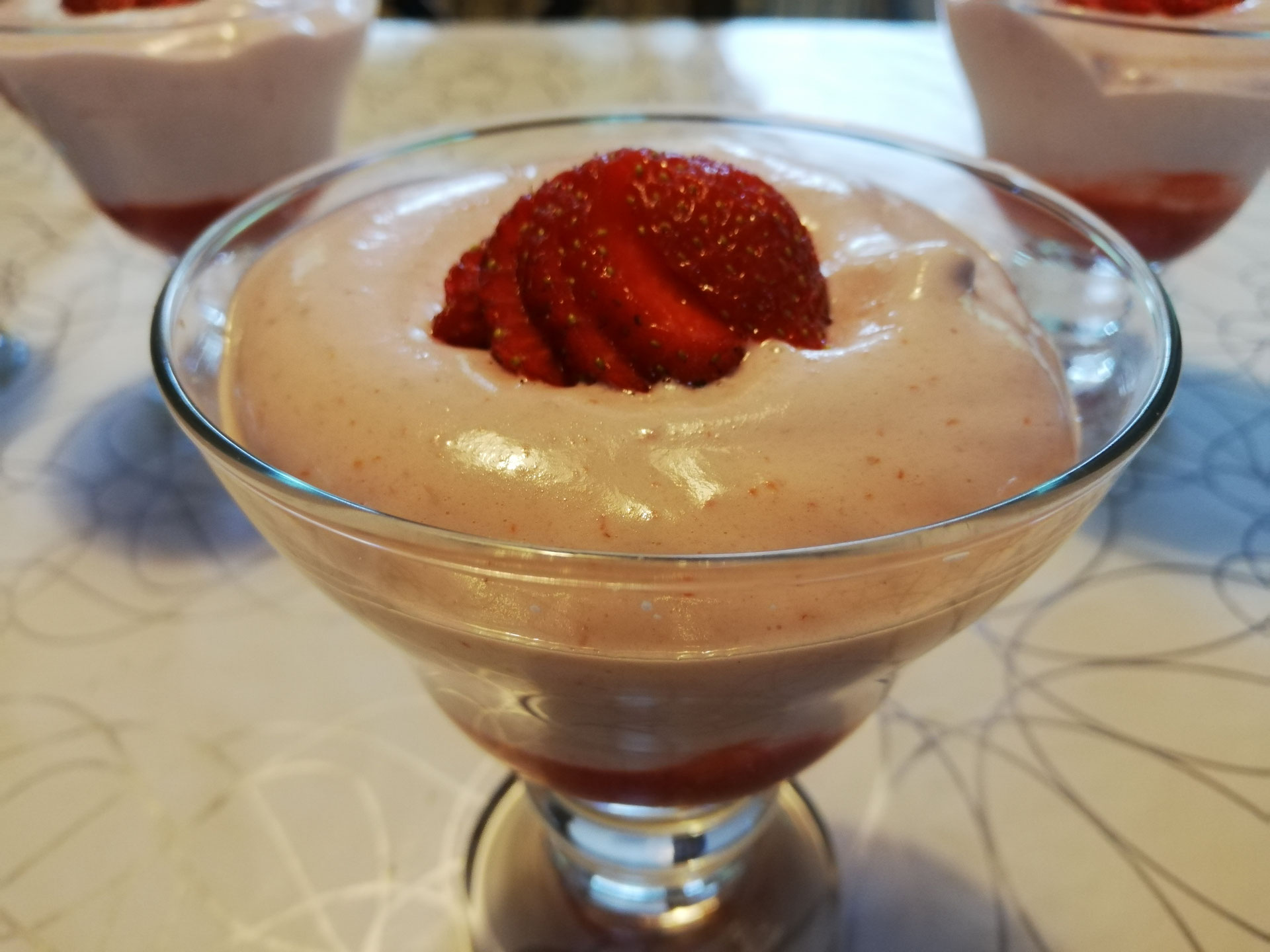 Spuma de capsuni - costacheinjurullumii