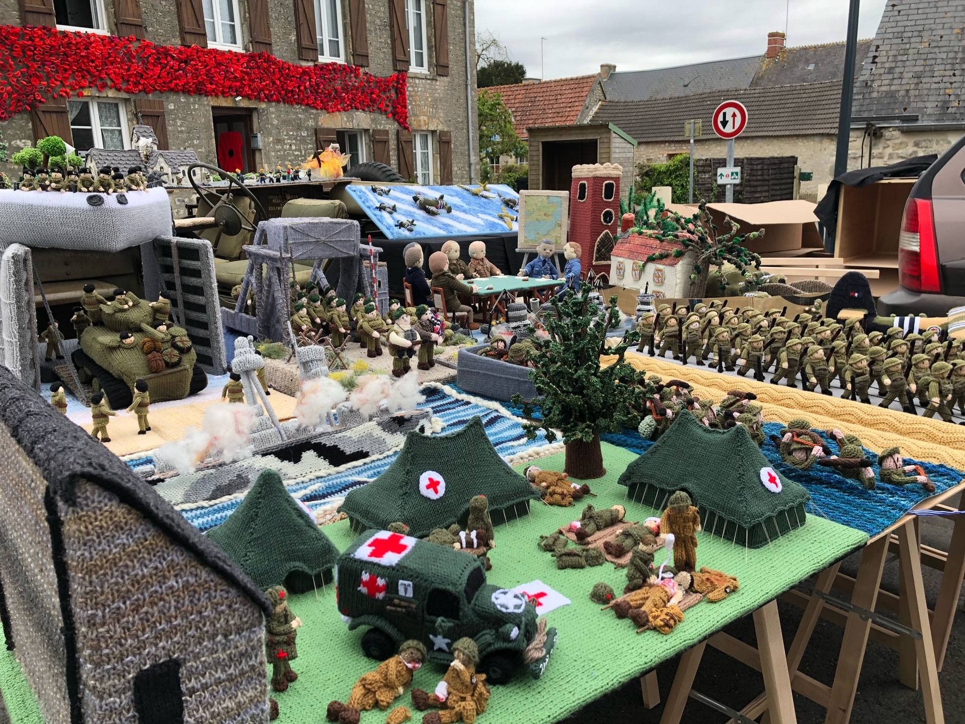 The longest yarn – Geschichte im Strick - chienNormandie - Urlaub mit Hund in der Normandie