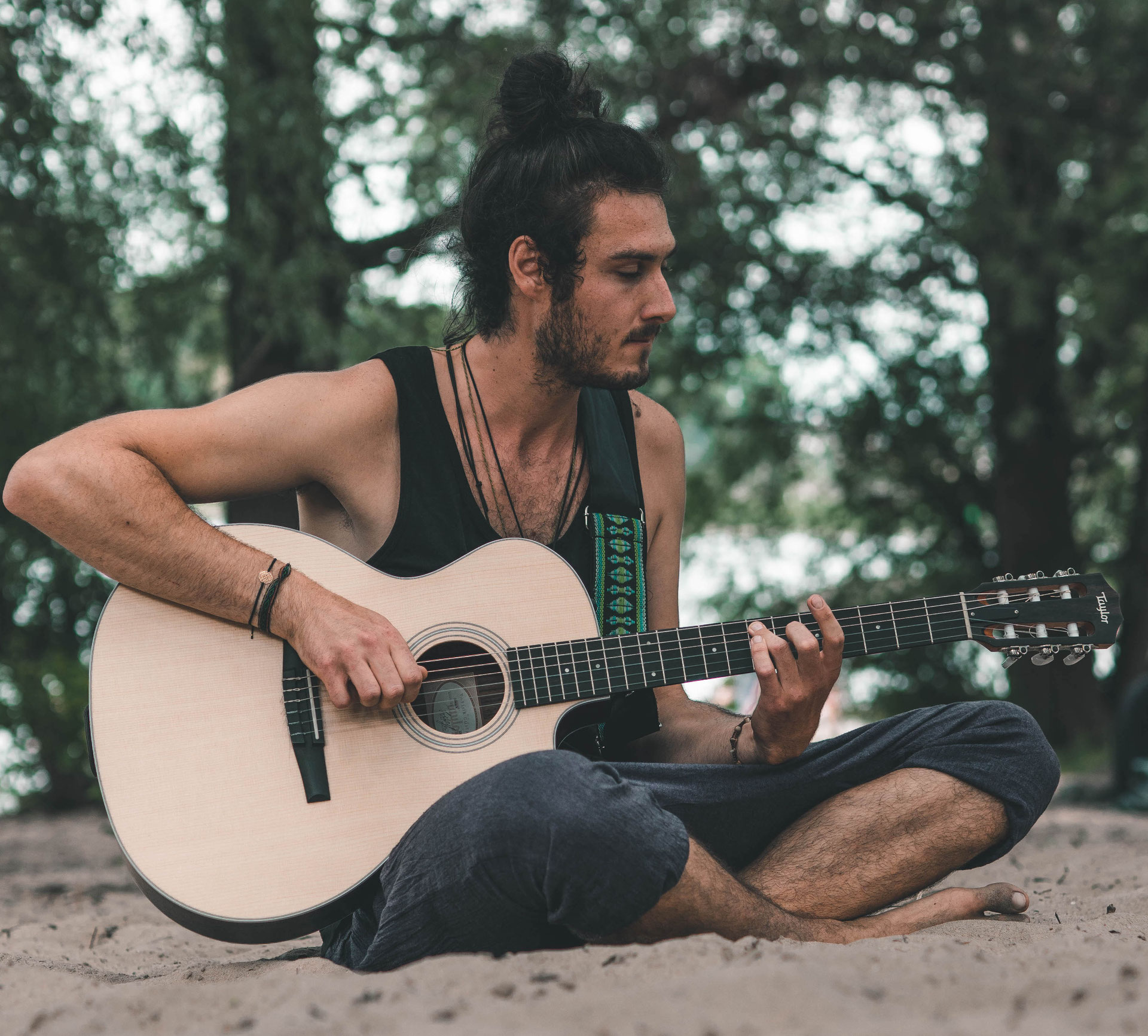 Singer/ Songwriter - Jonas Brannath