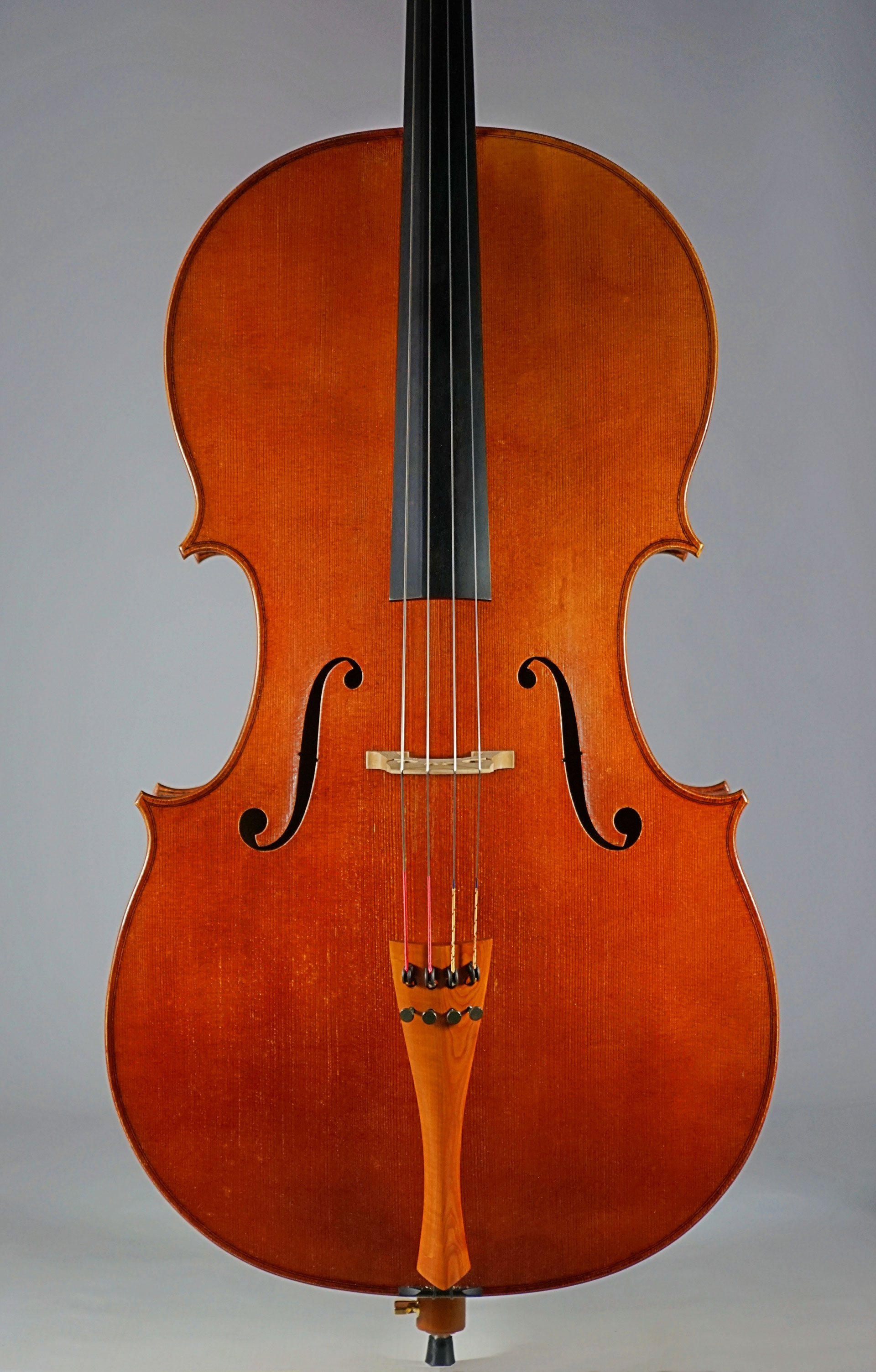 Trois modèles de violoncelle : - Benjamin Rémond - luthier