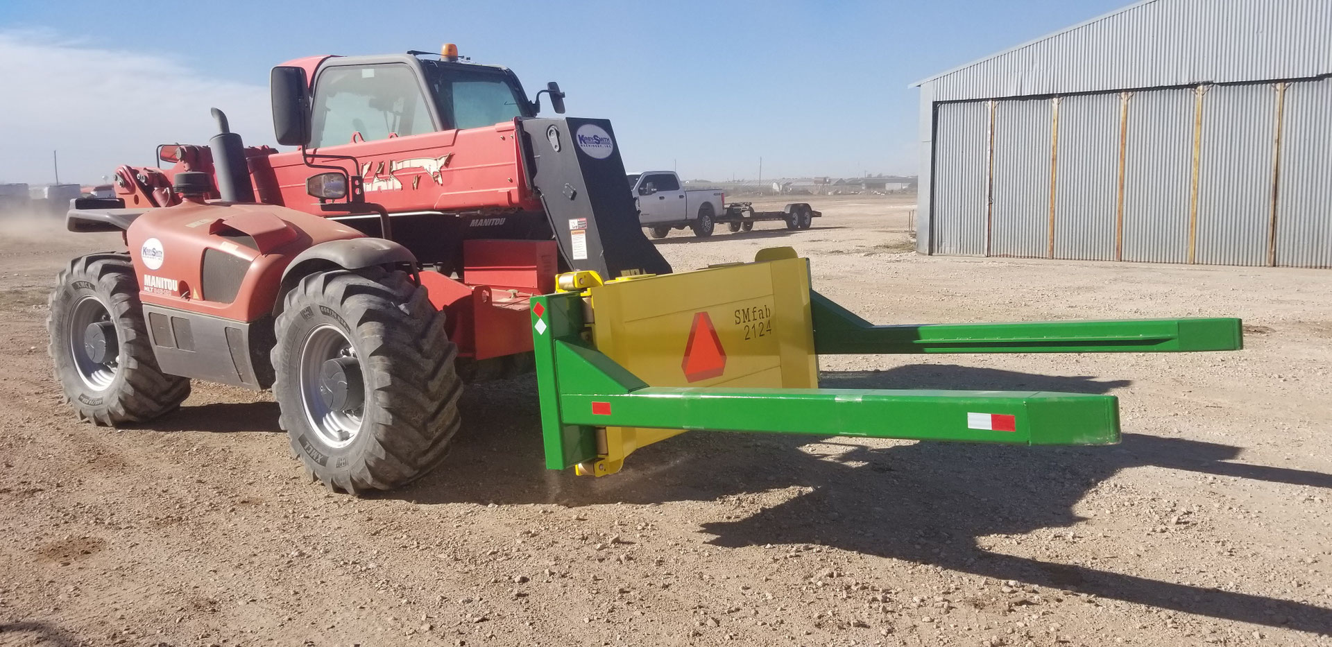 Side Squeeze 2124 Round Cotton Bale Handler (Fork Squeeze) - SM FAB