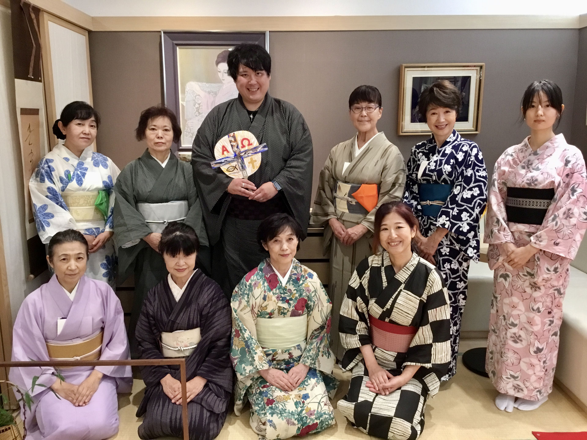 着物を着る会』:裏千家お茶会」 - キリスト教芸術家:【YUTAKA 着物を着る会』:裏千家お茶会」 - キリスト教芸術家:【YUTAKA