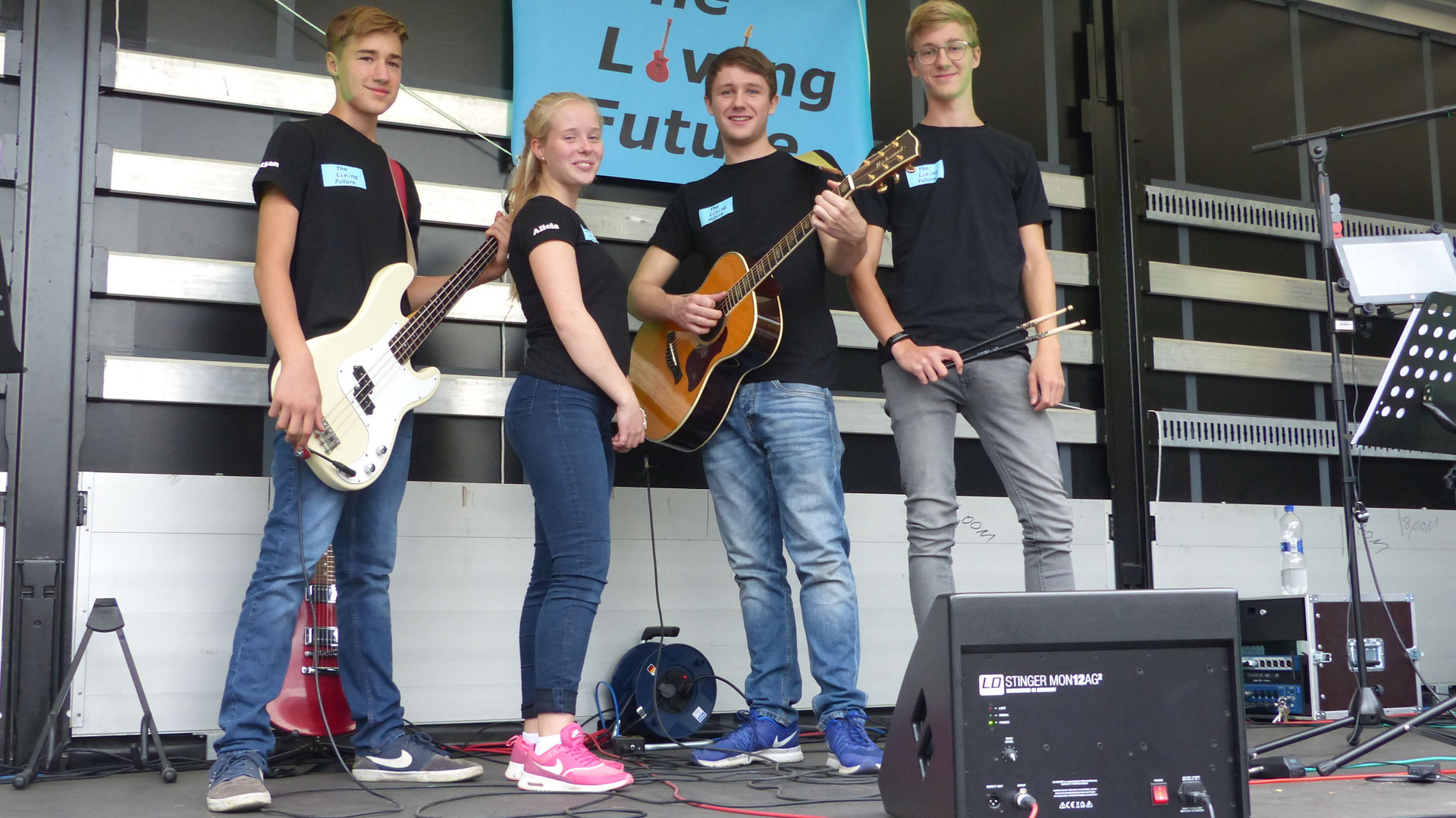 Die Band - The Living Future Band