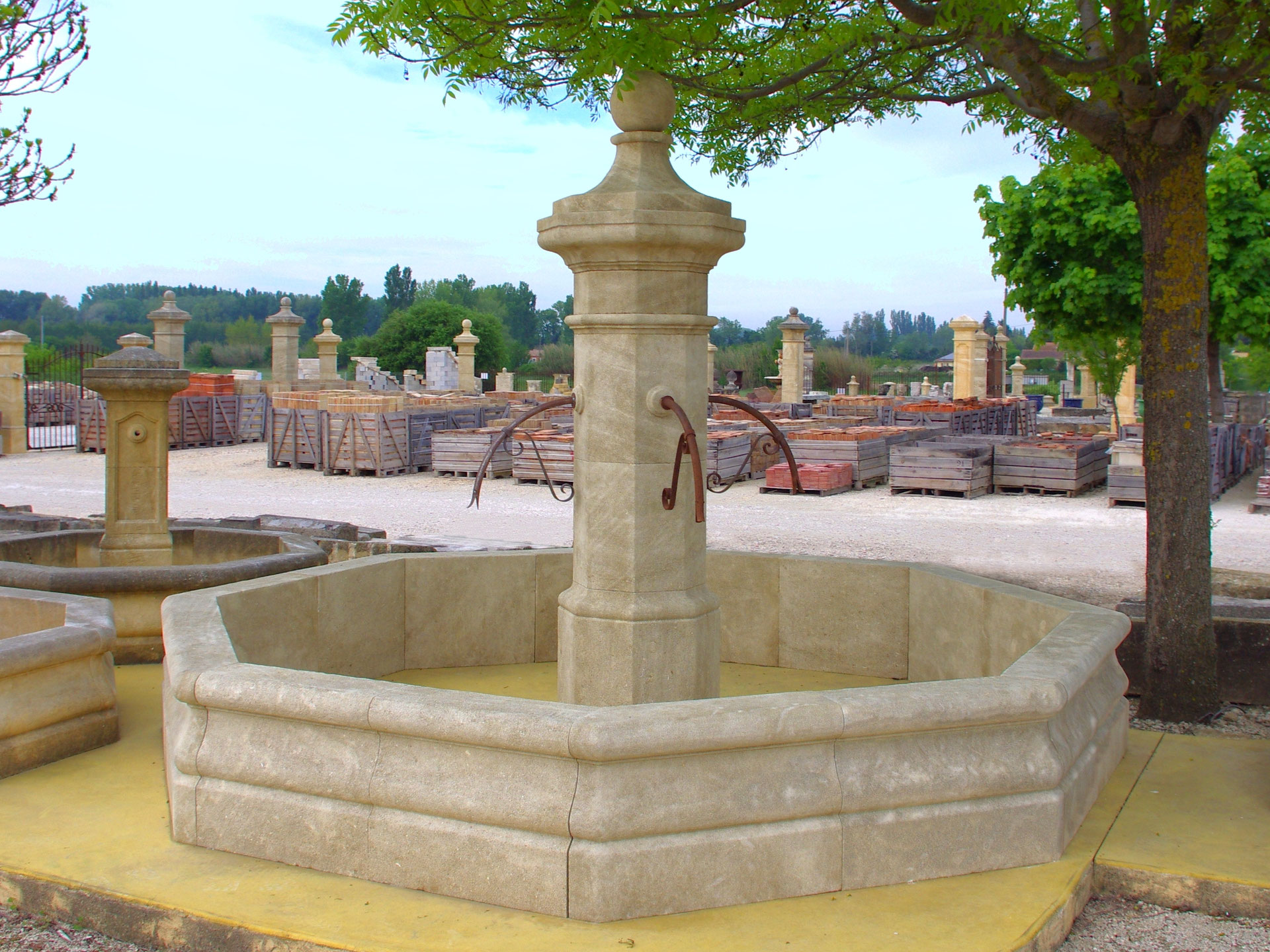 Säulenbrunnen Octo - Casa Verde Ambiente