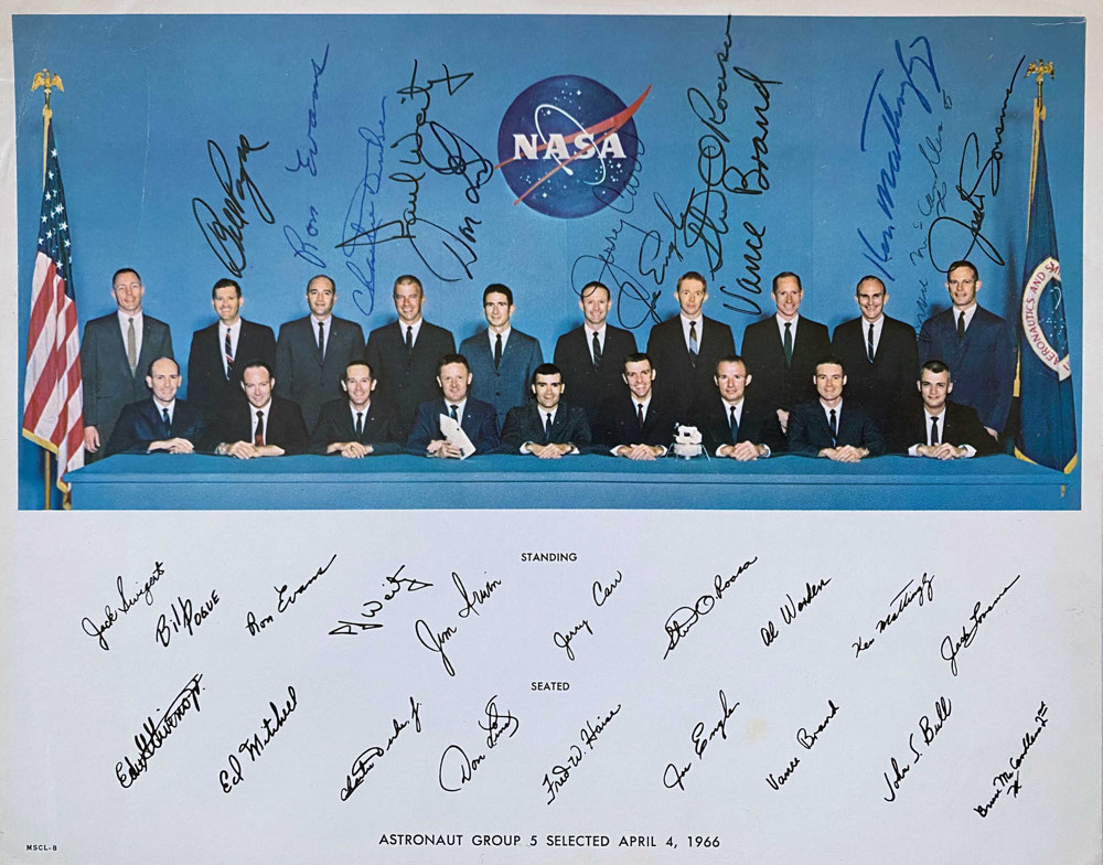 Astronauts Apollo 7 Autograph