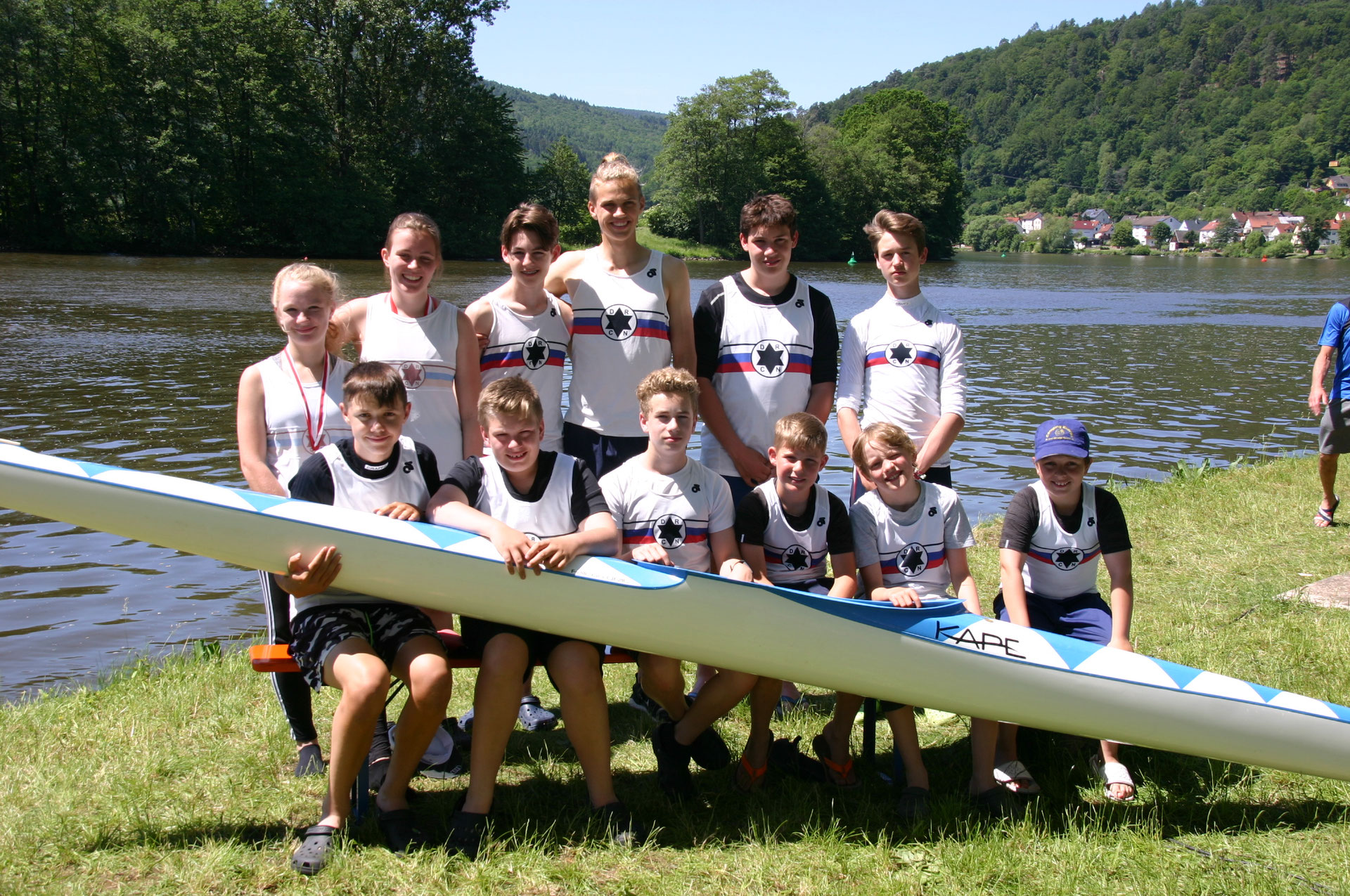Hoiß Brothers rocken den Main - Donau-Ruder-Club Neuburg