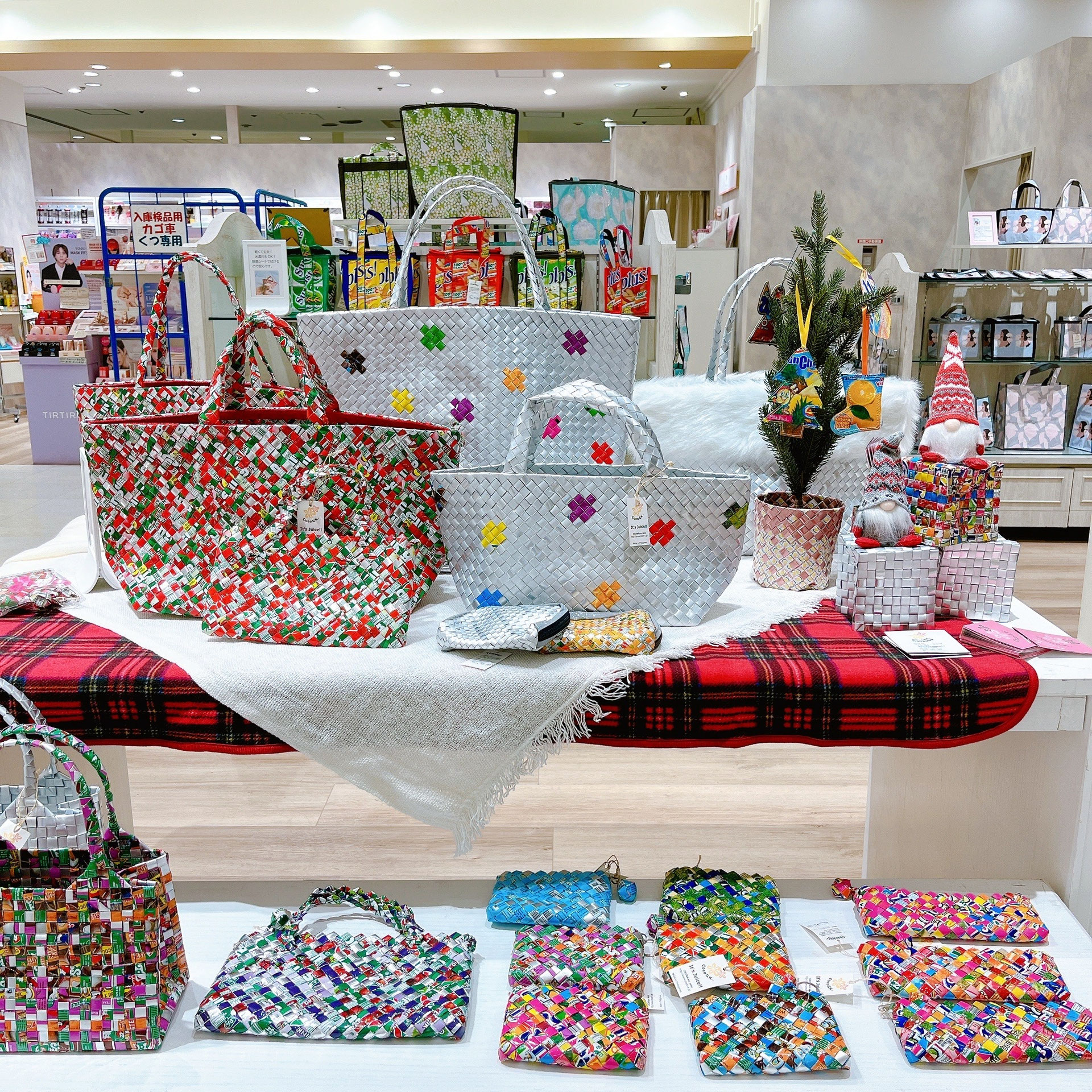 ホーム - Coco&K.｜ジュースパックから生まれるアップサイクル＆フェアトレードのバッグ