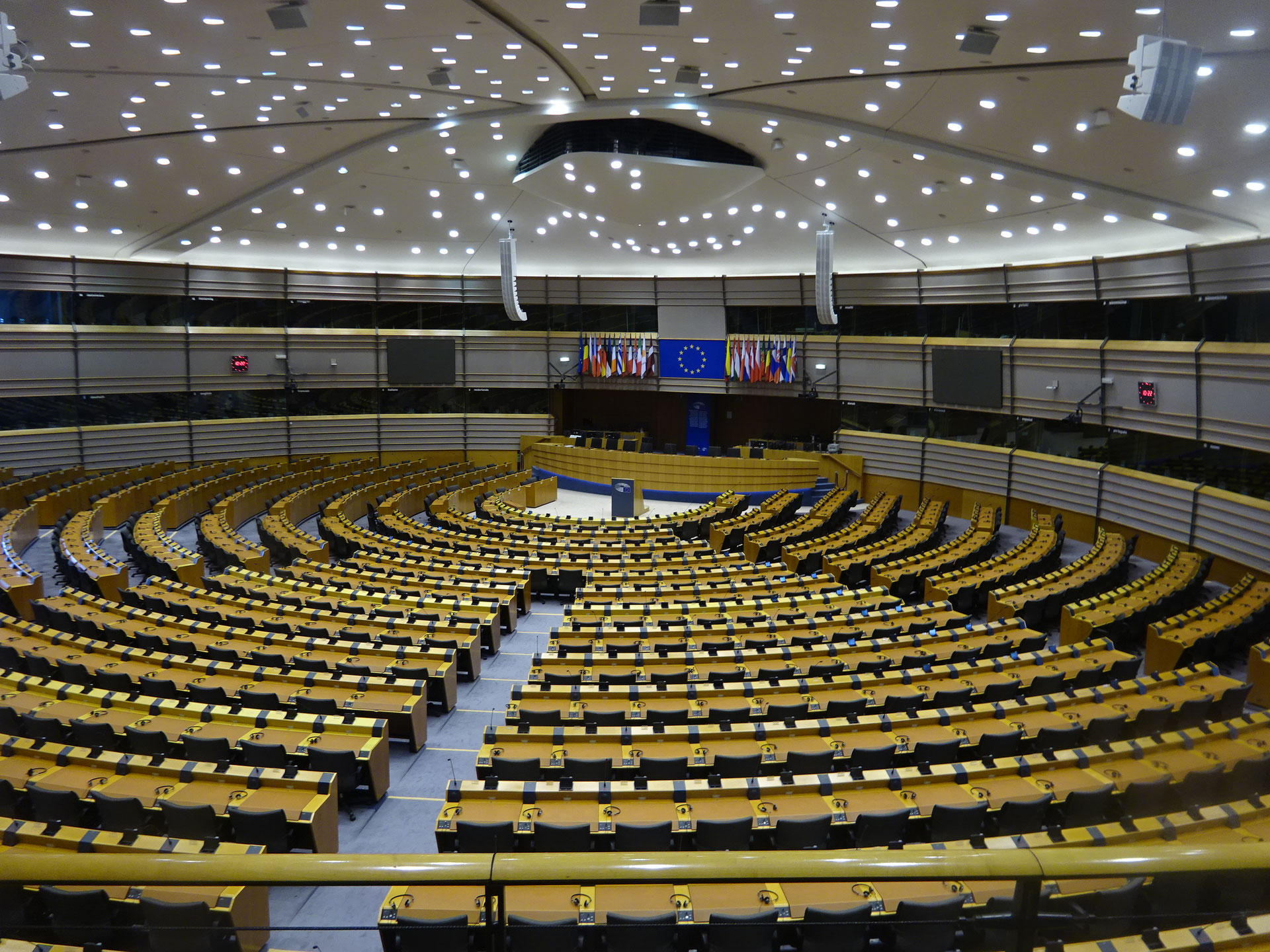 EU-Parlament Brüssel: Zu Gast im Paul Henri Spaak-Gebäude! - Oliver ...