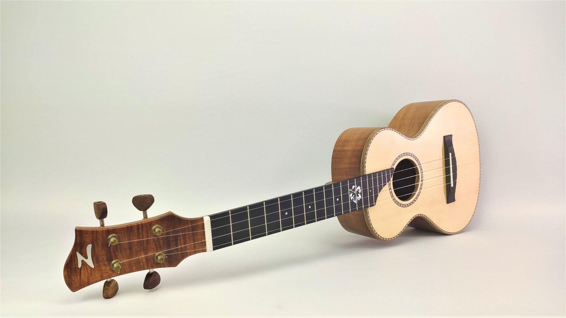 tenor sunrise "Aloha" - German Custom Ukuleles