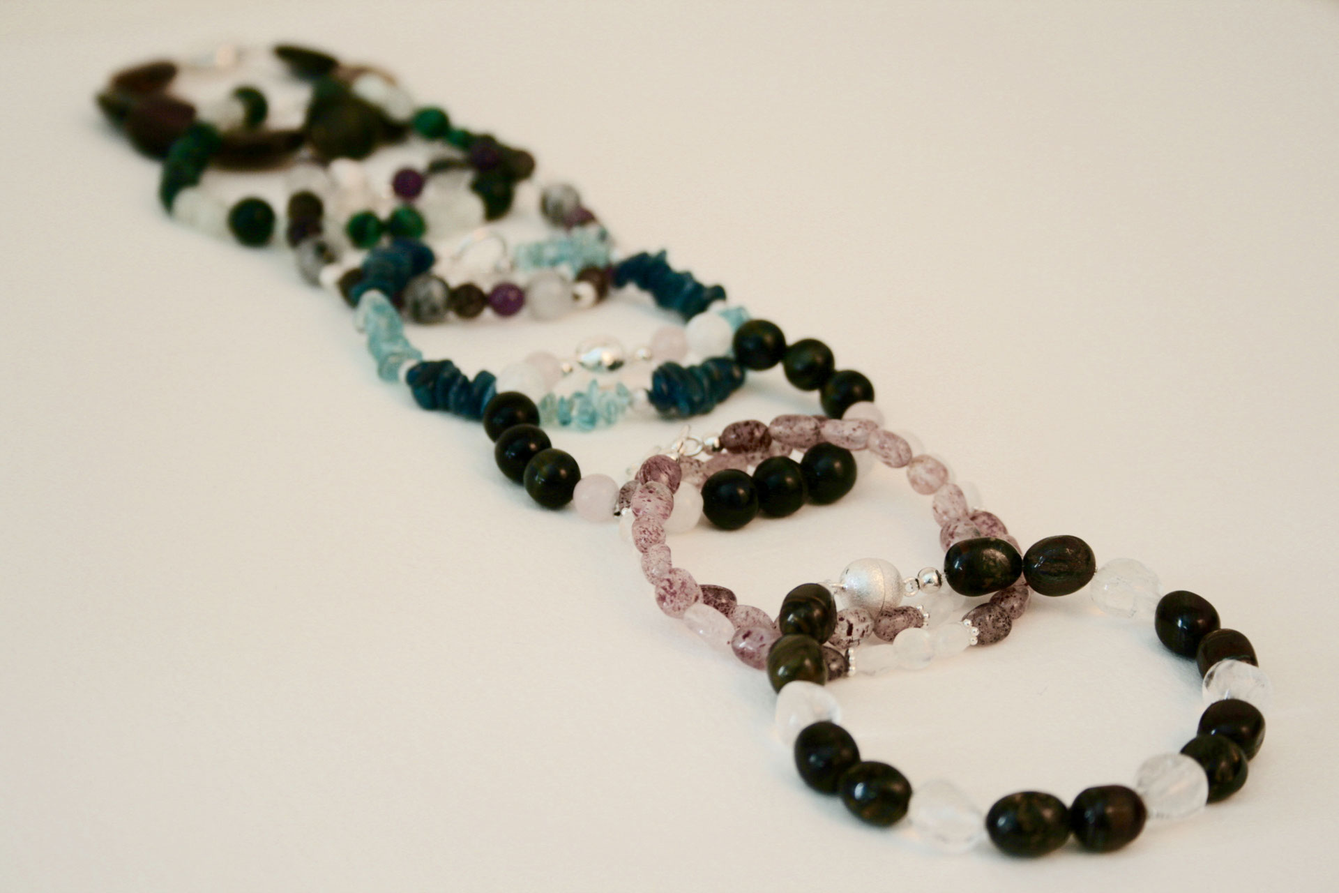Heilsteine - Lapis Lucis - Individuelle Heilstein-Armbänder