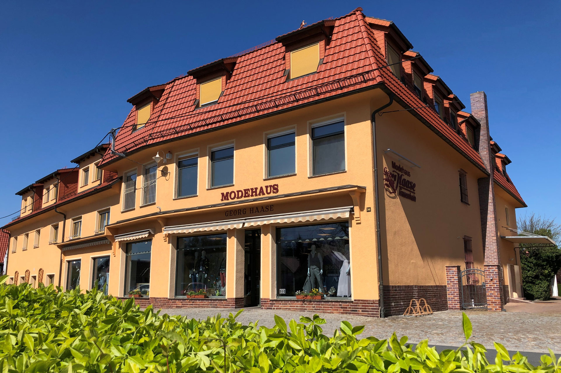 Unser Haus - Ihr Modehaus mit Tradition!