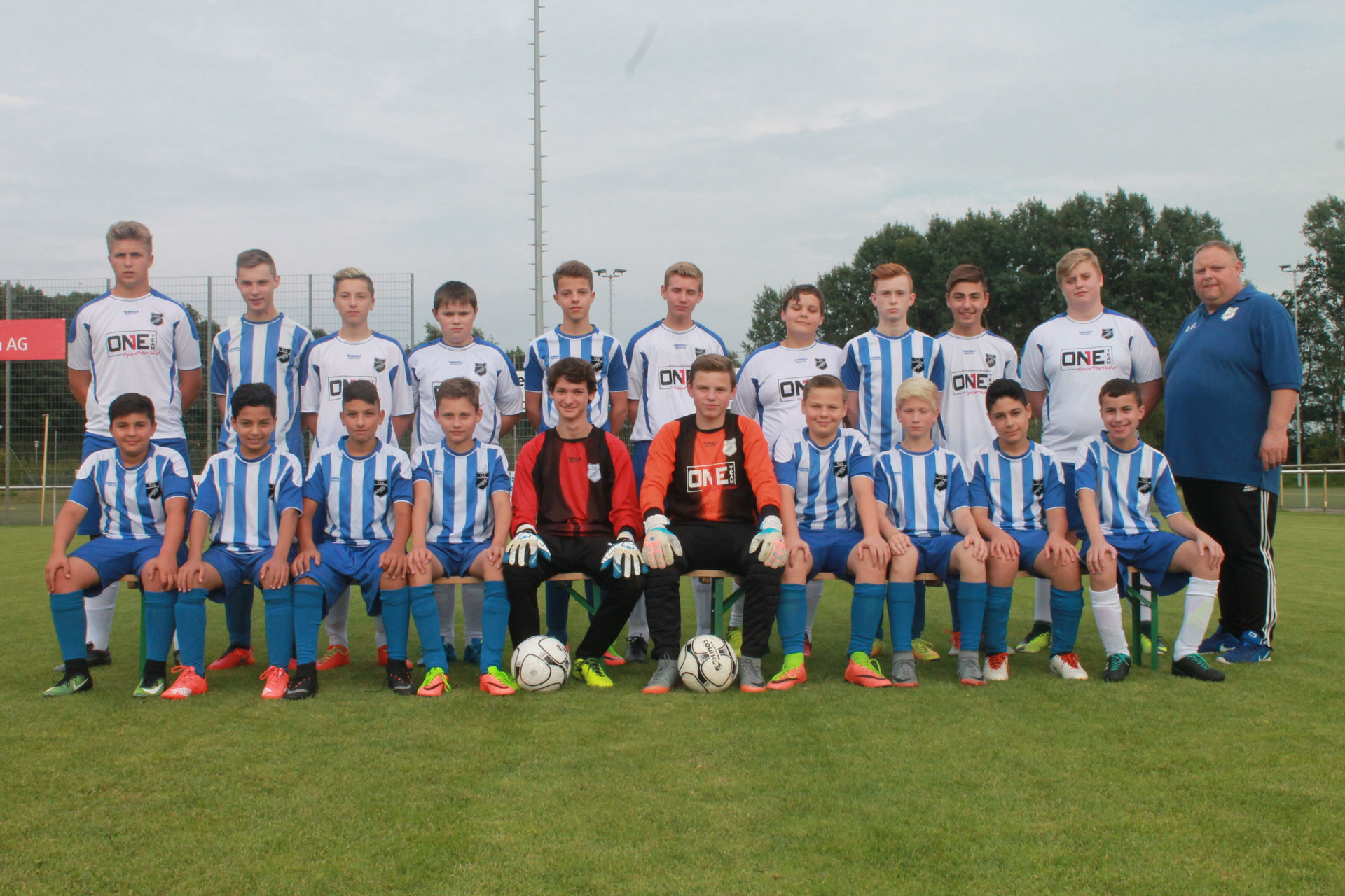 Herzlich Willkommen auf der Webseite der B Jugend vom TuS Rotenhof ...