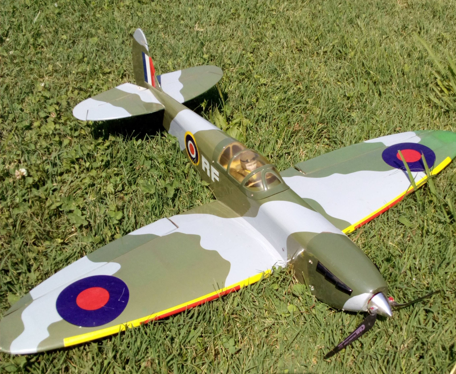 Spitfire structure entoilée équipé 90€ - Site de f5bp