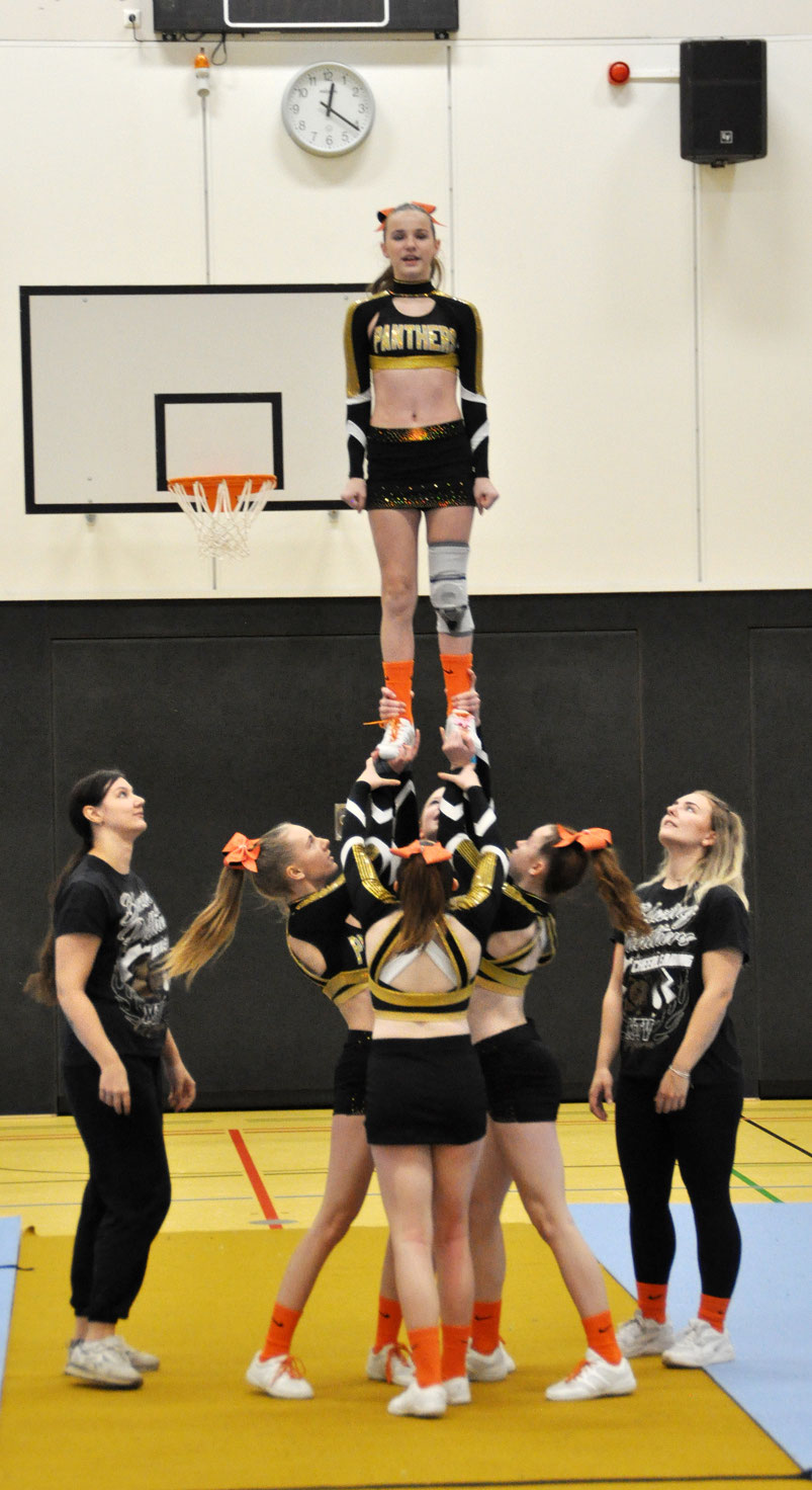 Junior Groupstunt Level 4 - Blazing Panthers Cheerleader Gifhorn