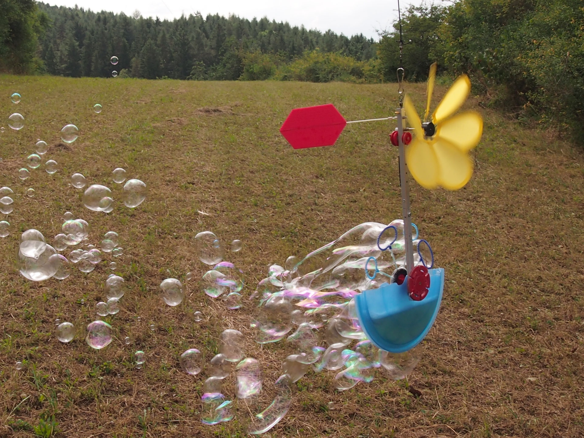 Video - kinetic-art-kites