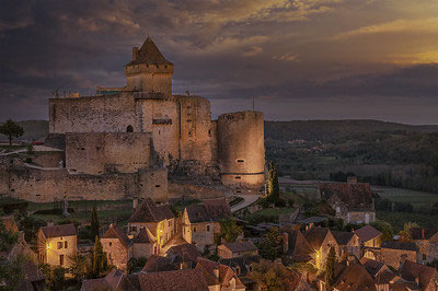 Le château de Castelnaud, un modèle d'architecture médiéval - Guiriden ...