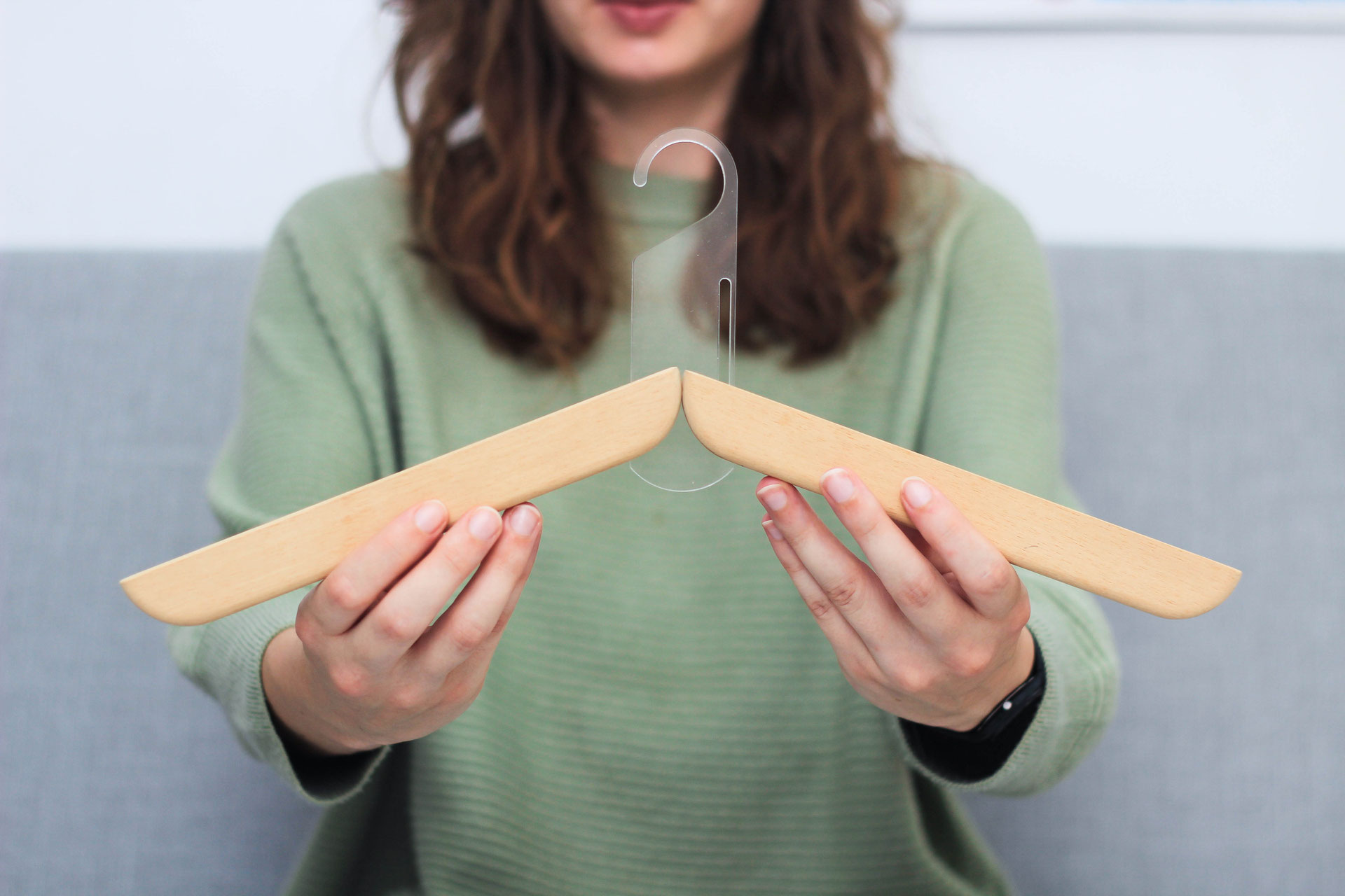 Rotate hanger - yi-cheng-zhang