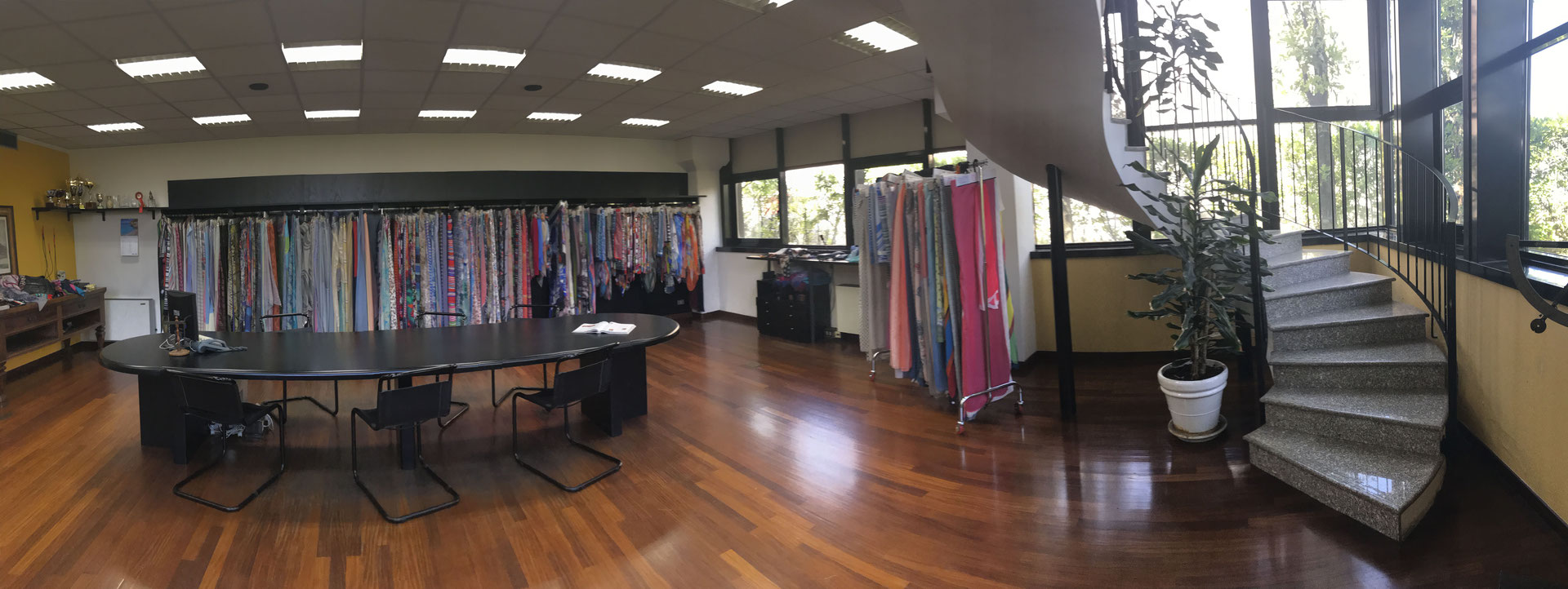Nella sala Vendita....... In the selling room........ - Benvenuti su ...