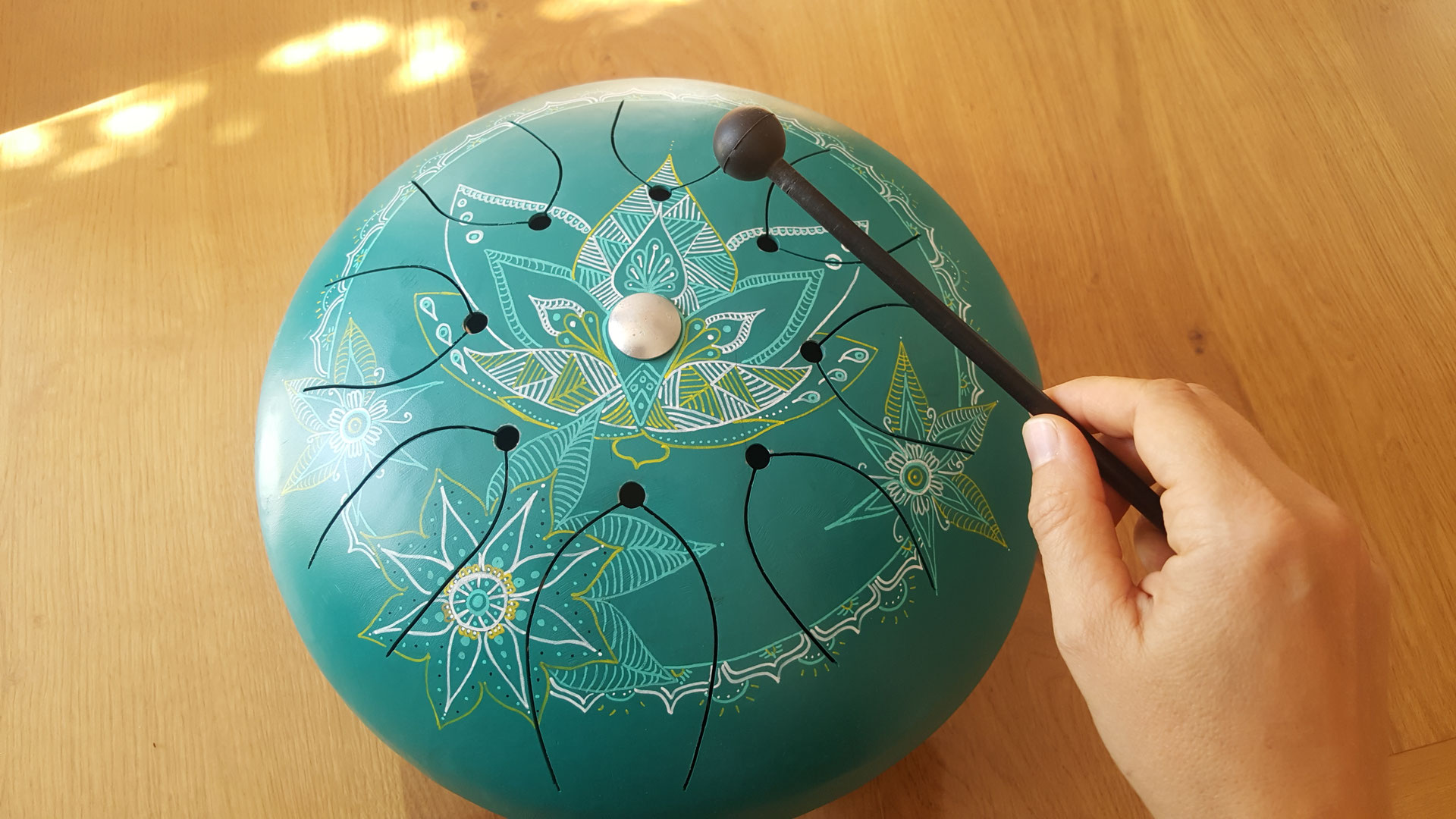 Tank-drum : joie et détente en musique - Site de l'association Graine d ...