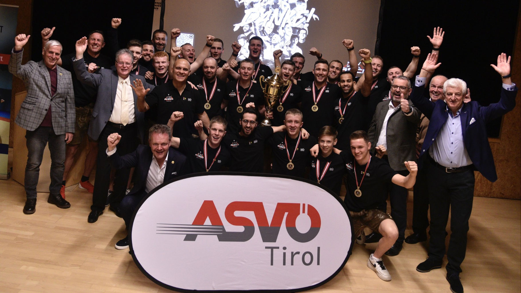 Gemeinde Inzing ehrt Bundesliga-Meisterteam - RSC Inzing