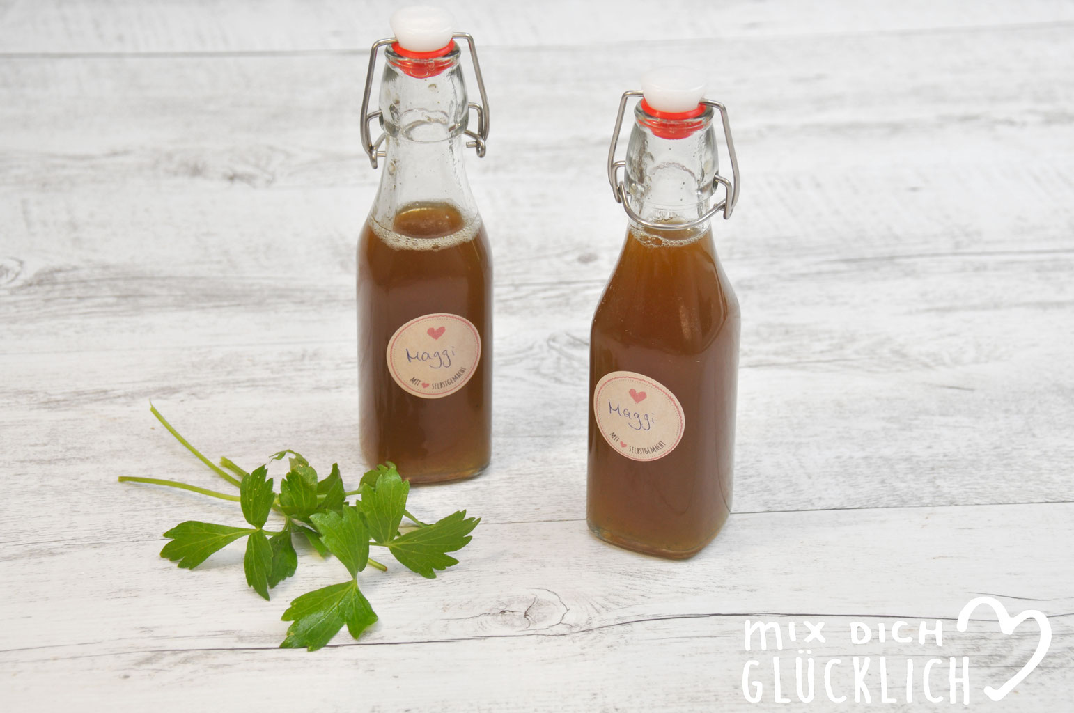 Liebstöckel-Würzsoße à la flüssiges Maggi. - mix dich glücklich ...