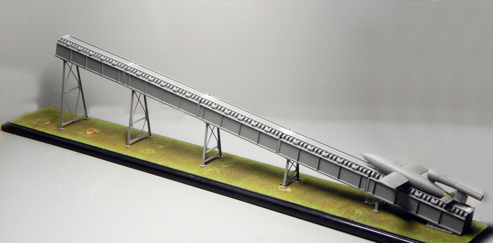 V1 auf Startrampe - www.panzer-bau.de/diorama/militär/1:35