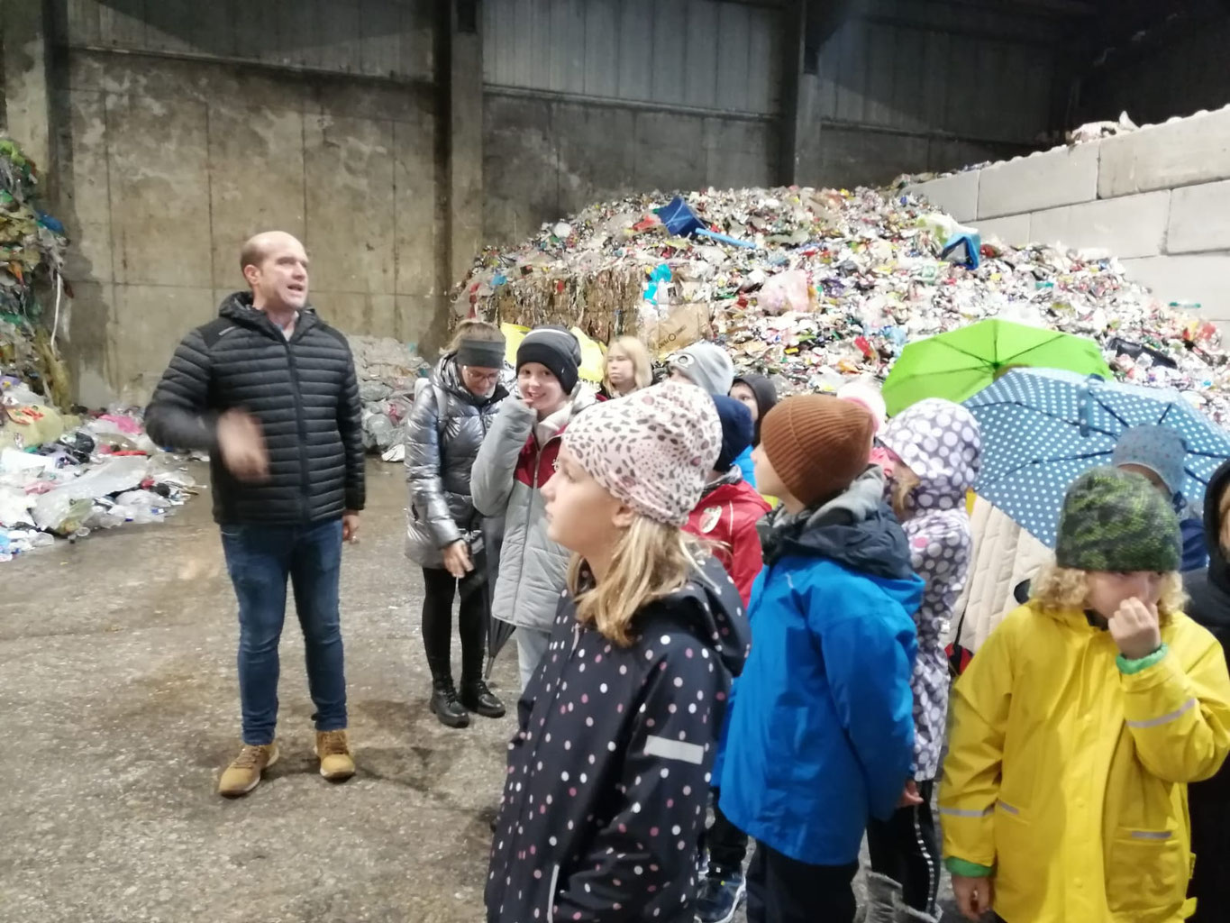 Besuch bei der Firma (3a, 3b, 3c, 4c) - vs-kuchl Webseite!