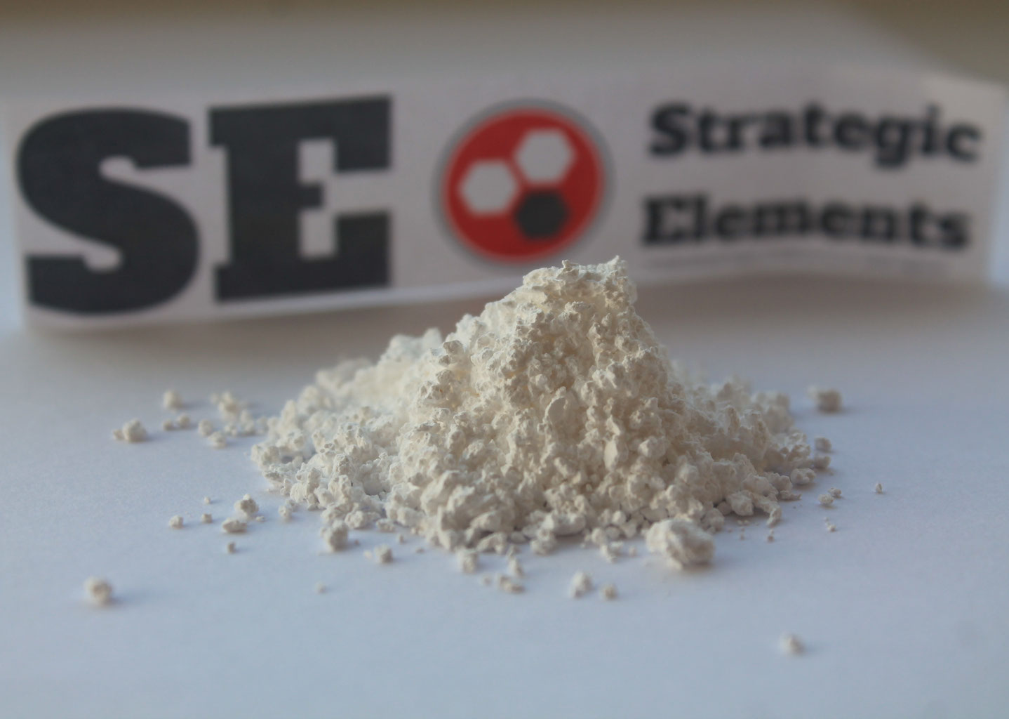 Ytterbiumoxid Yb2O3 - CAS: 1314-37-0 - Strategic Elements