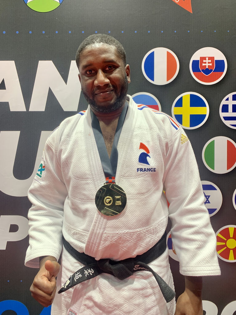 JU-JITSU COMBAT dit "FIGHTING SYSTEM" - JUDO / JU-JITSU / SELF DEFENSE ...