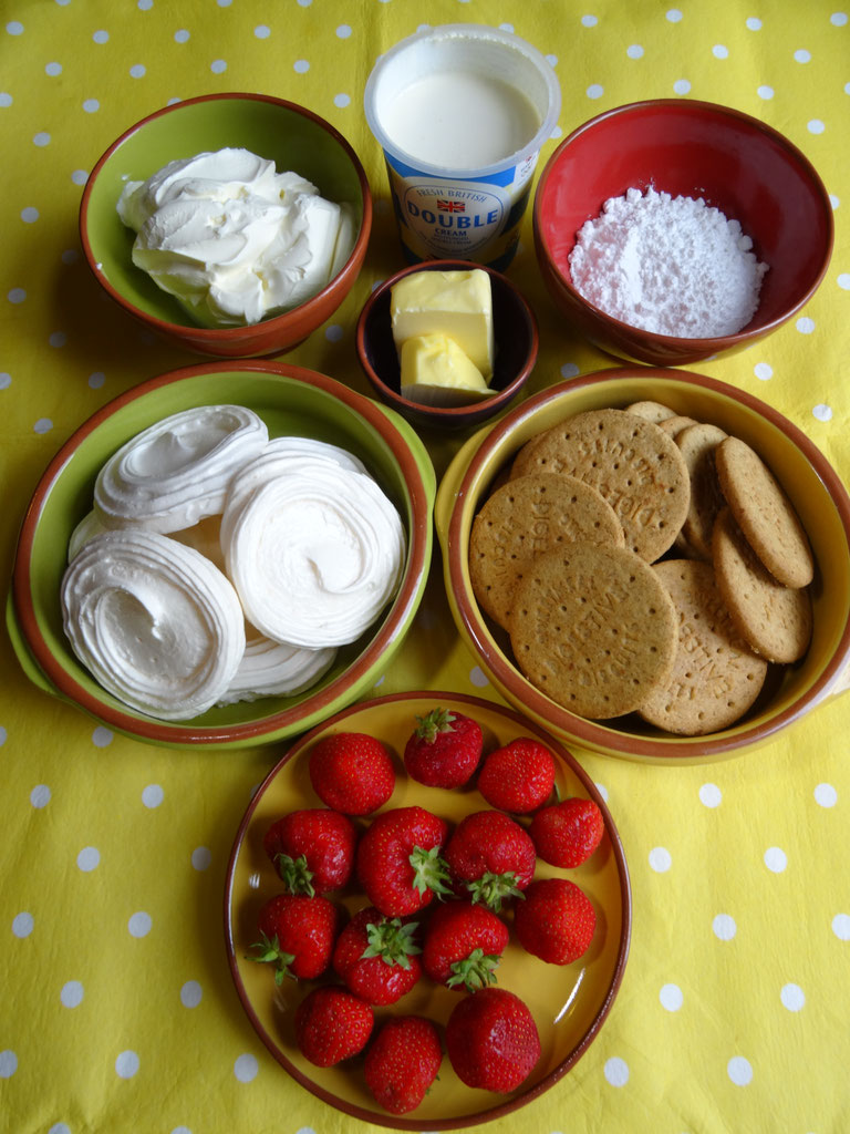 eton mess cheesecake - The Credit Crunch Cooke