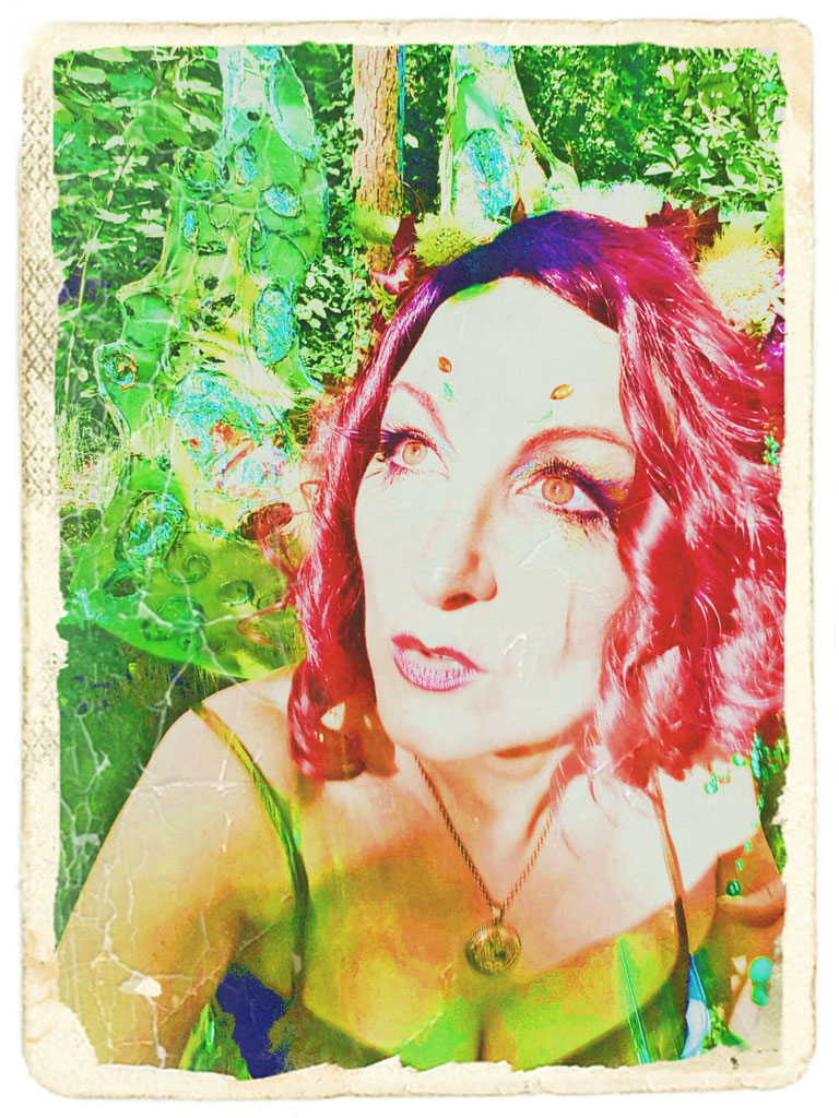 Absinthia... - Miss Petty Oh! Bee