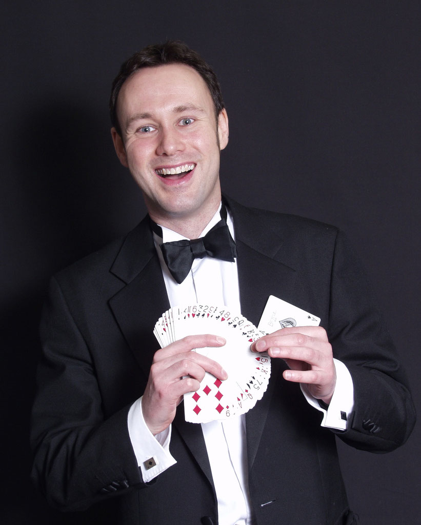 SHOPSHIRE MAGICIAN - Award Winning Magician - Professional close-up ...