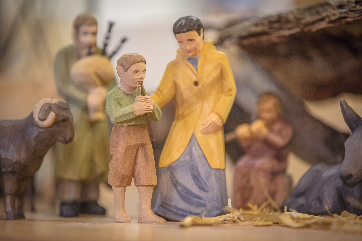 Nativity Scenes - huggler, woodcarvings, holzbildhauerei ...