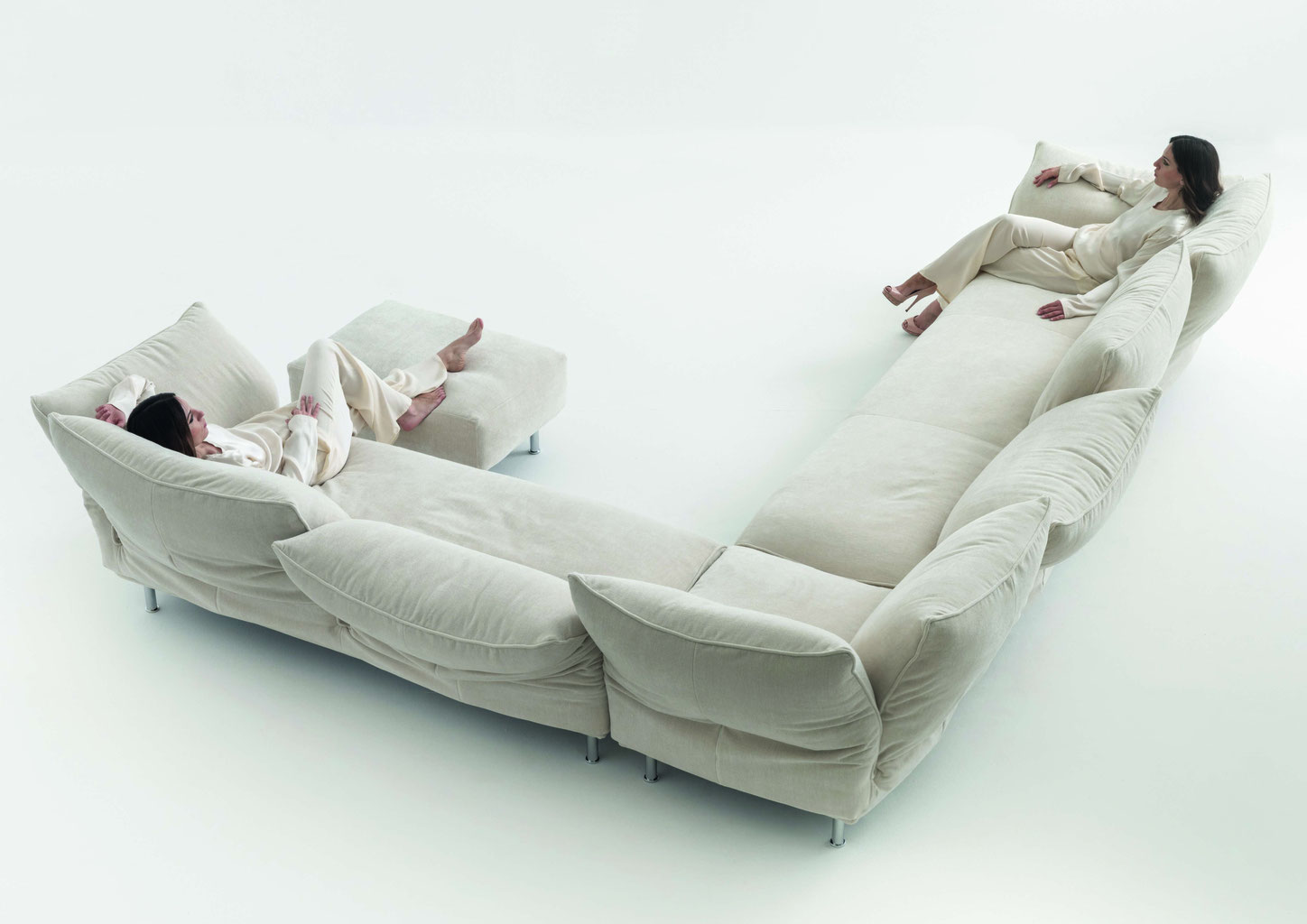 Sofa Standalto von edra: Flauschig. Weich. Elegant. - Interiorkontor ...