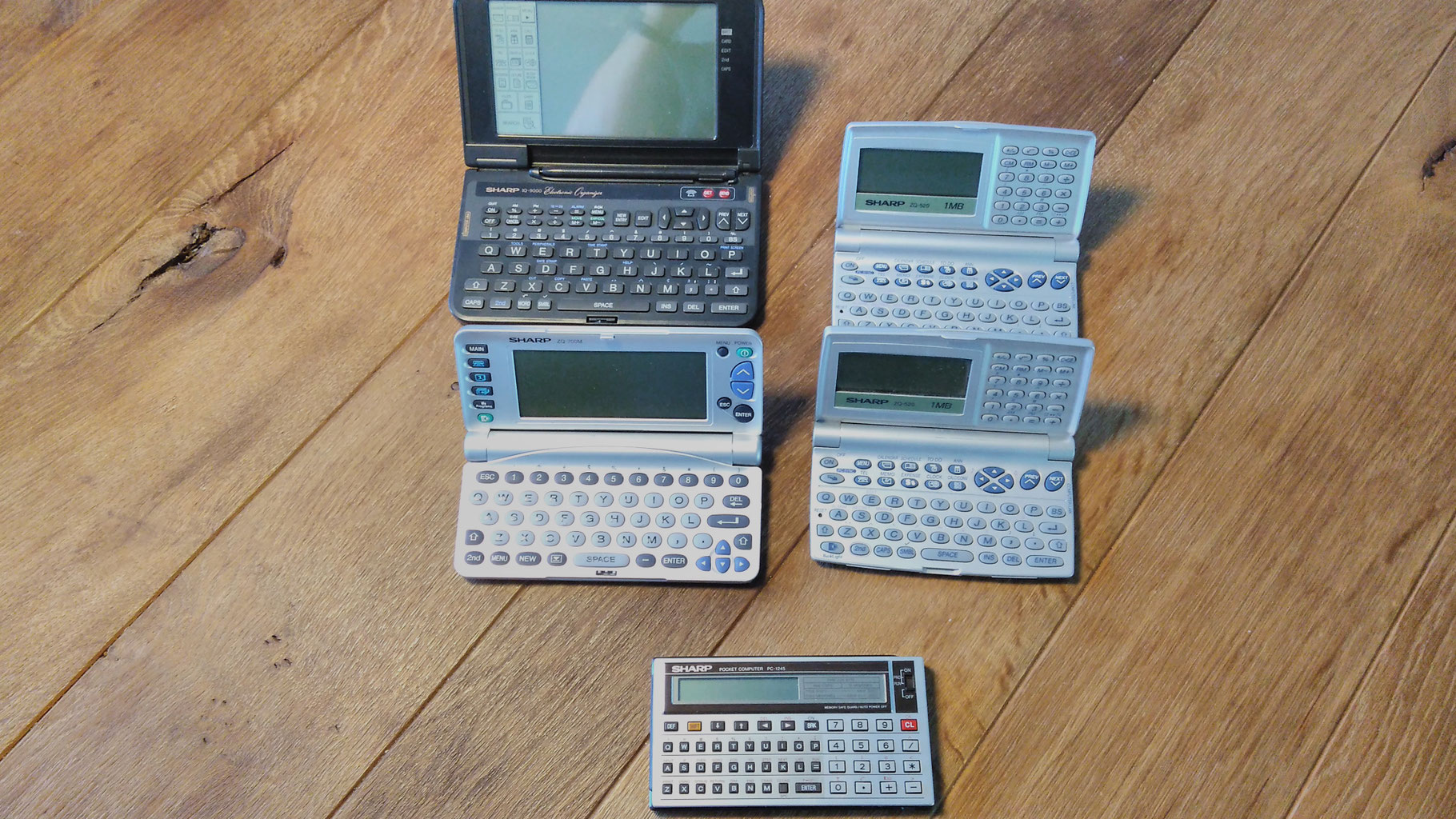 Sharp - De website van pdamuseum!